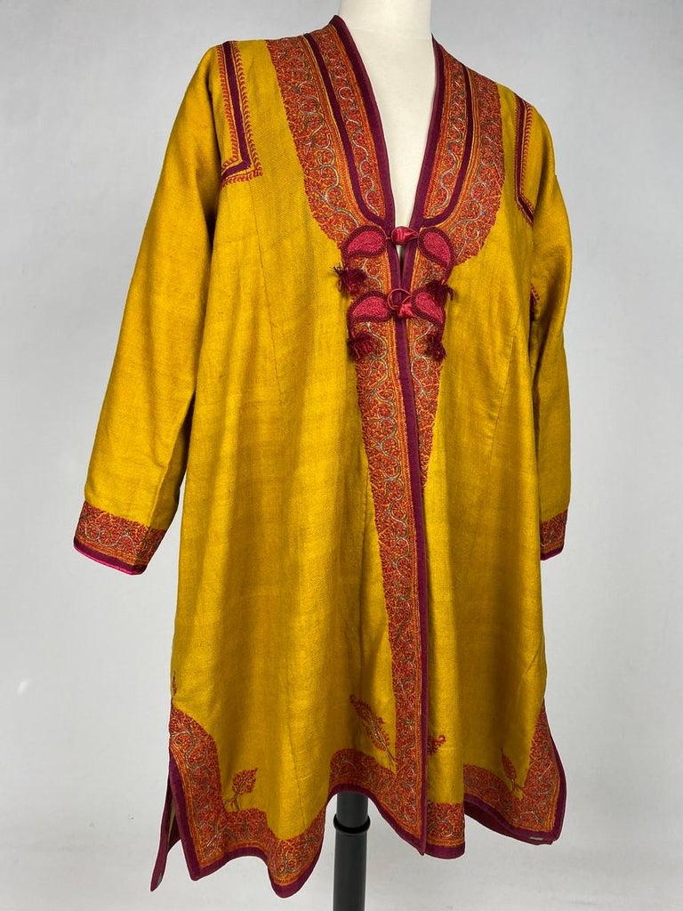 Dignitary coat or Choga in Safran Pashmina - India Punjab 19th century ...
