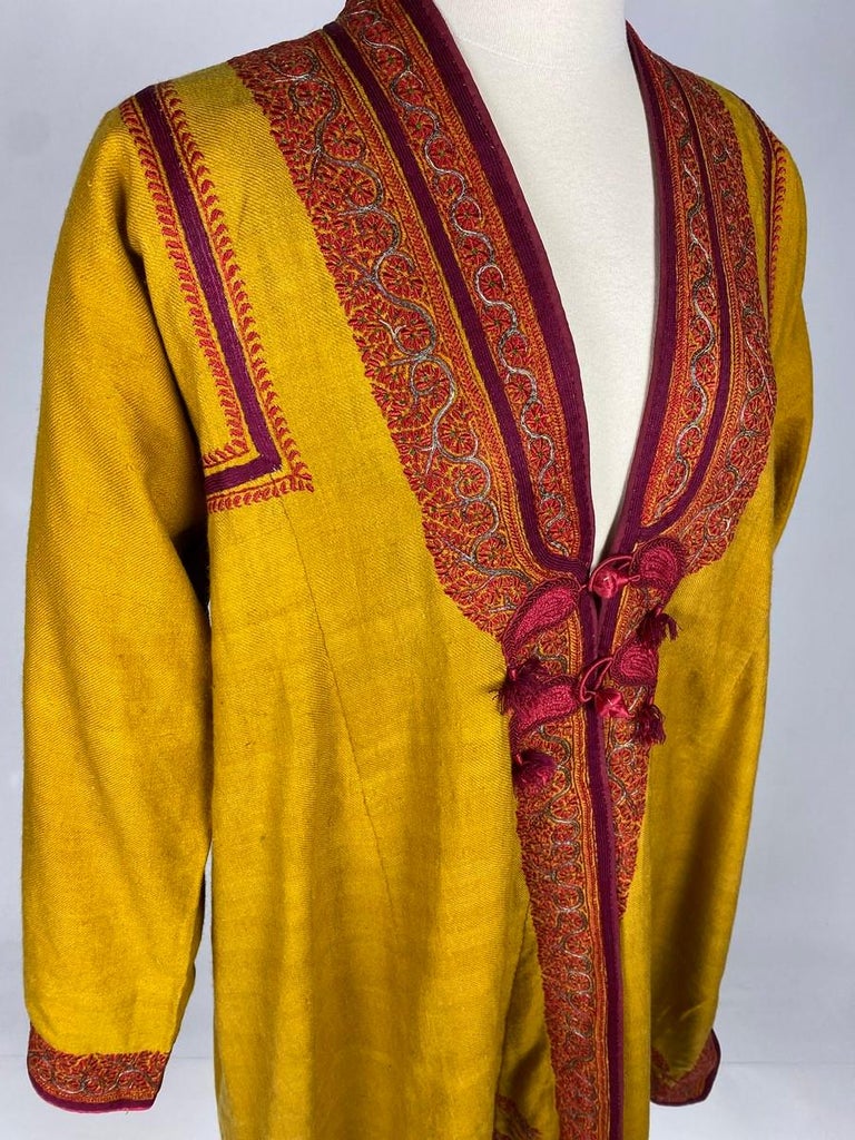 Dignitary coat or Choga in Safran Pashmina - India Punjab 19th century ...