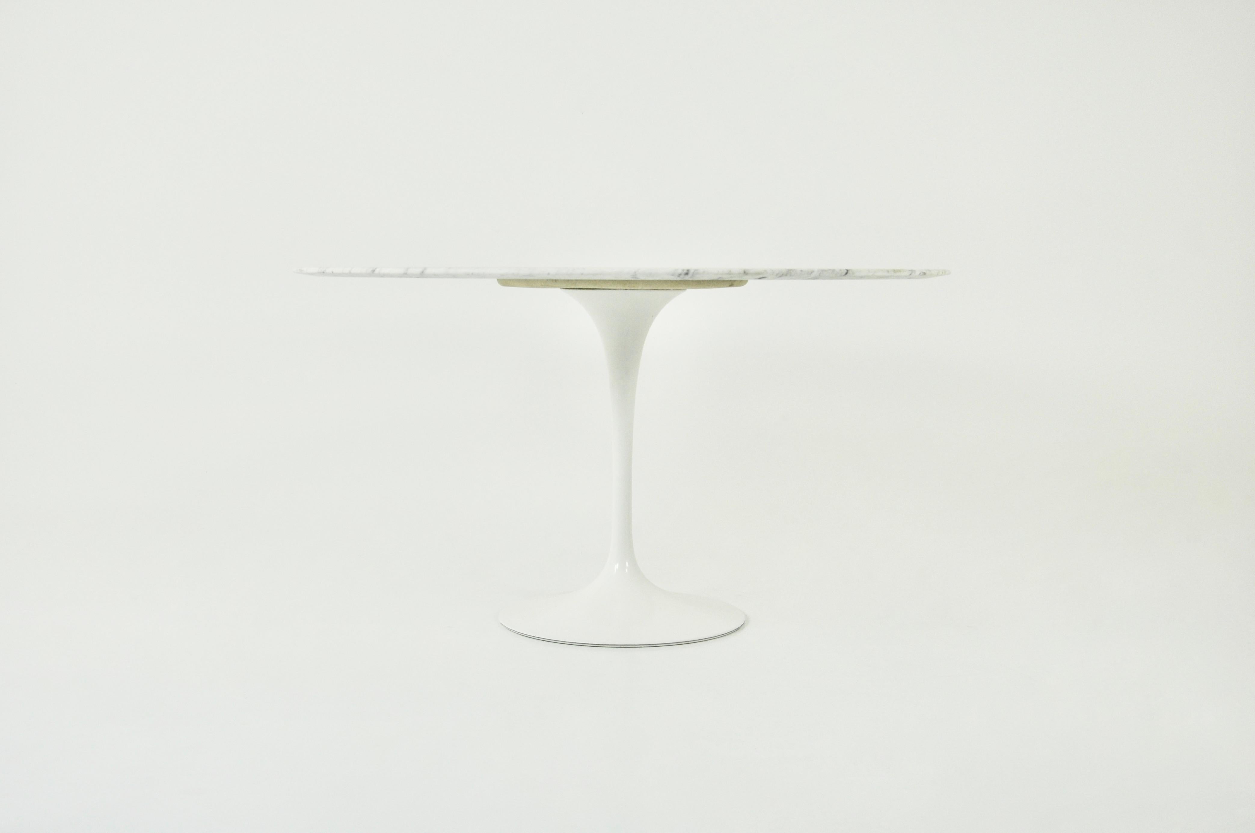 Dining Table by Eero Saarinen for Knoll International, 1960s For Sale ...