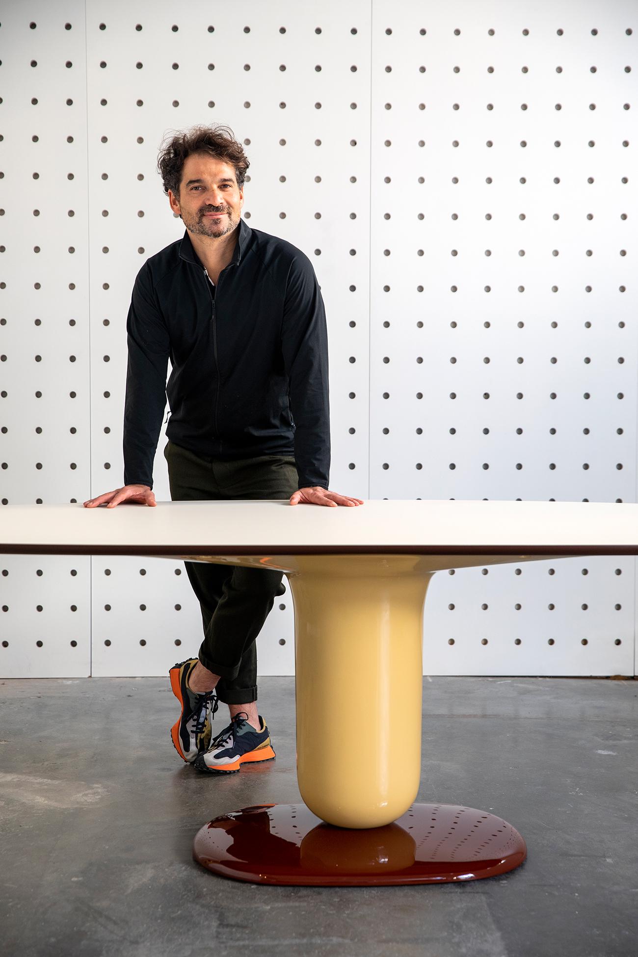 Dining Table "Explorer" Multilcolor Beige Gloss Fibreglass Base by ...