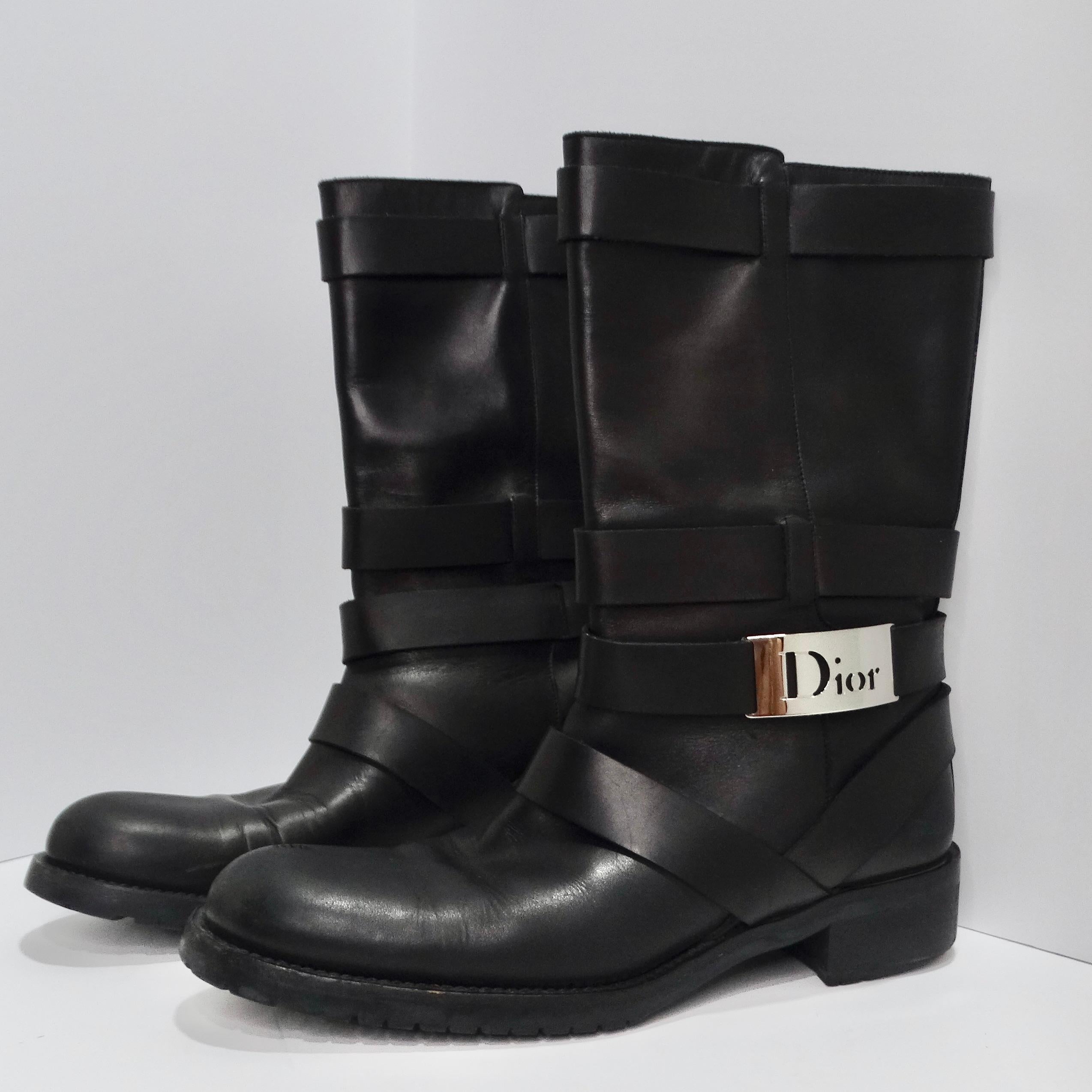 Botas Dior by John Galliano de piel negra con logotipo en tono plateado ...