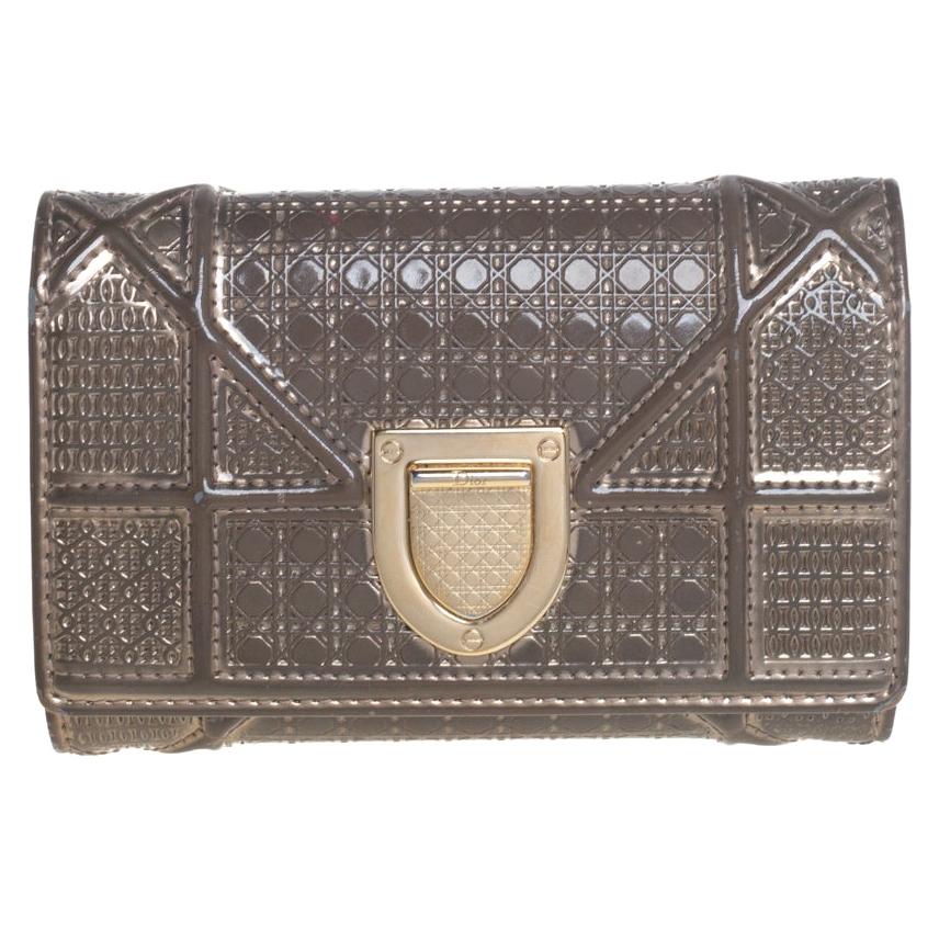 Christian Dior Beige Diorissimo Canvas Rasta Saddle Wallet at 1stDibs