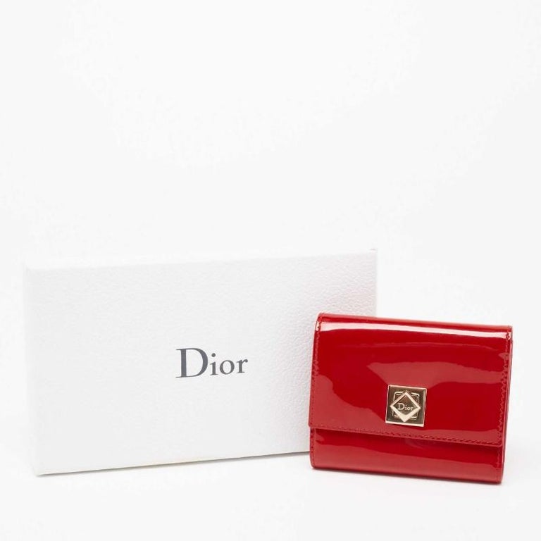 Dior Red Patent Leather Turnlock Trifold Compact Wallet For Sale at 1stDibs