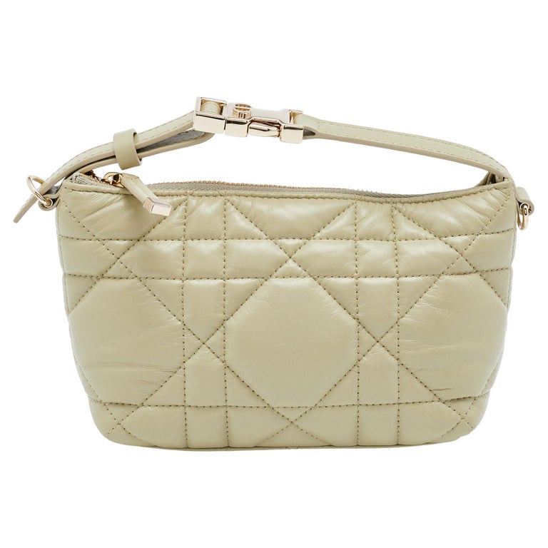 Dior Sac à main « Nomad » en cuir Macrocannage vert sauge, petit modèle ...