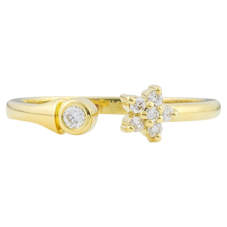 Disconnected Small Stackable Ring 18Kt Gold with Flower Shaped Cluster ...