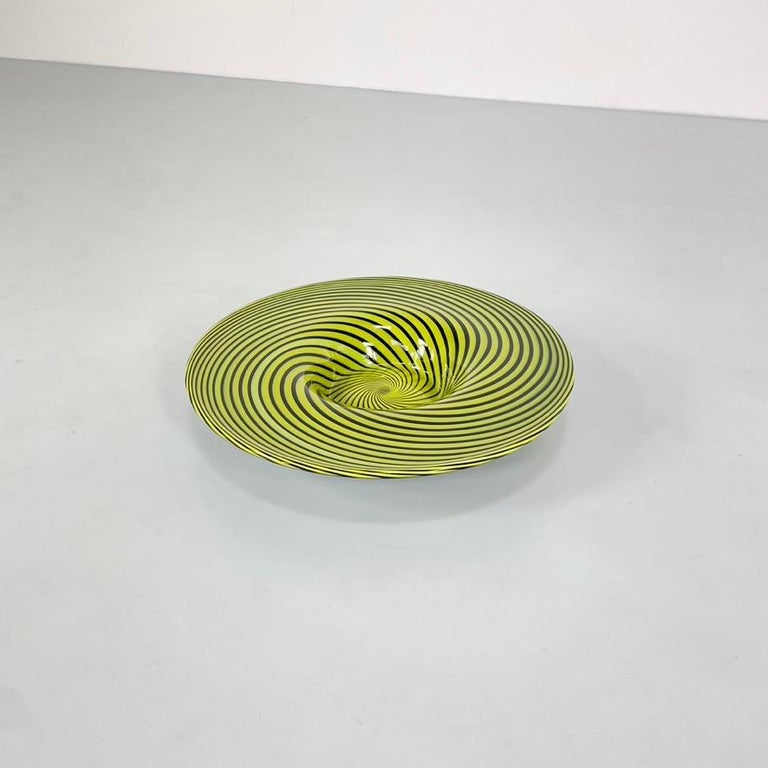 Dish in Murano Glass with Kinetic Pattern, Italy, 1980s For Sale at 1stDibs