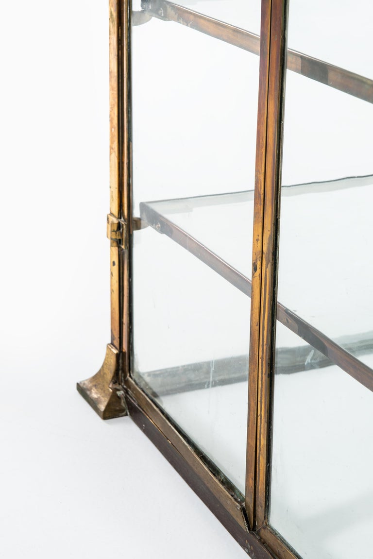 Display Cabinet in Brass and Glass Produced in Italy at 1stDibs