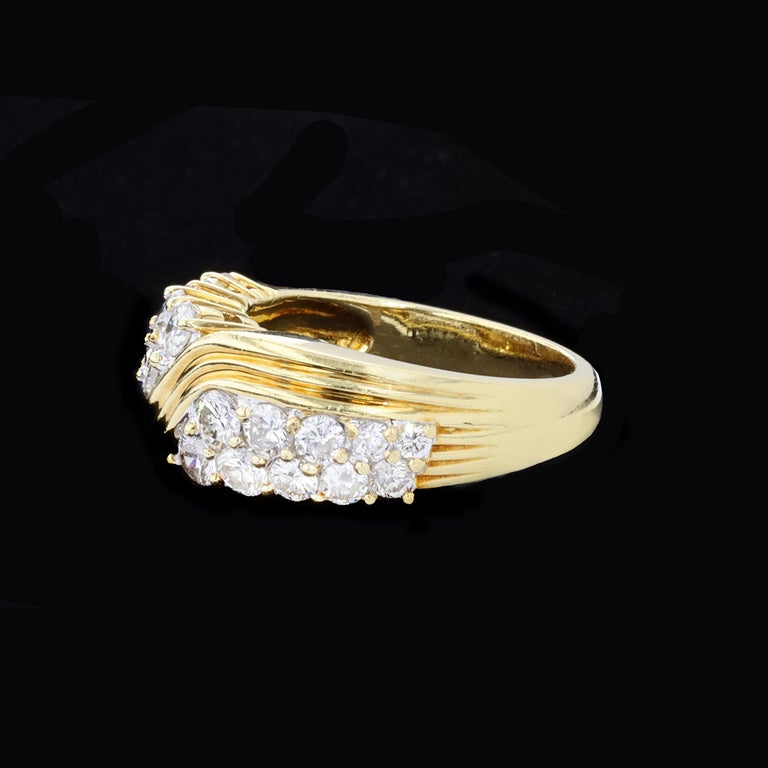 Distinctive Diamond and 18k Yellow Gold Ring For Sale at 1stDibs