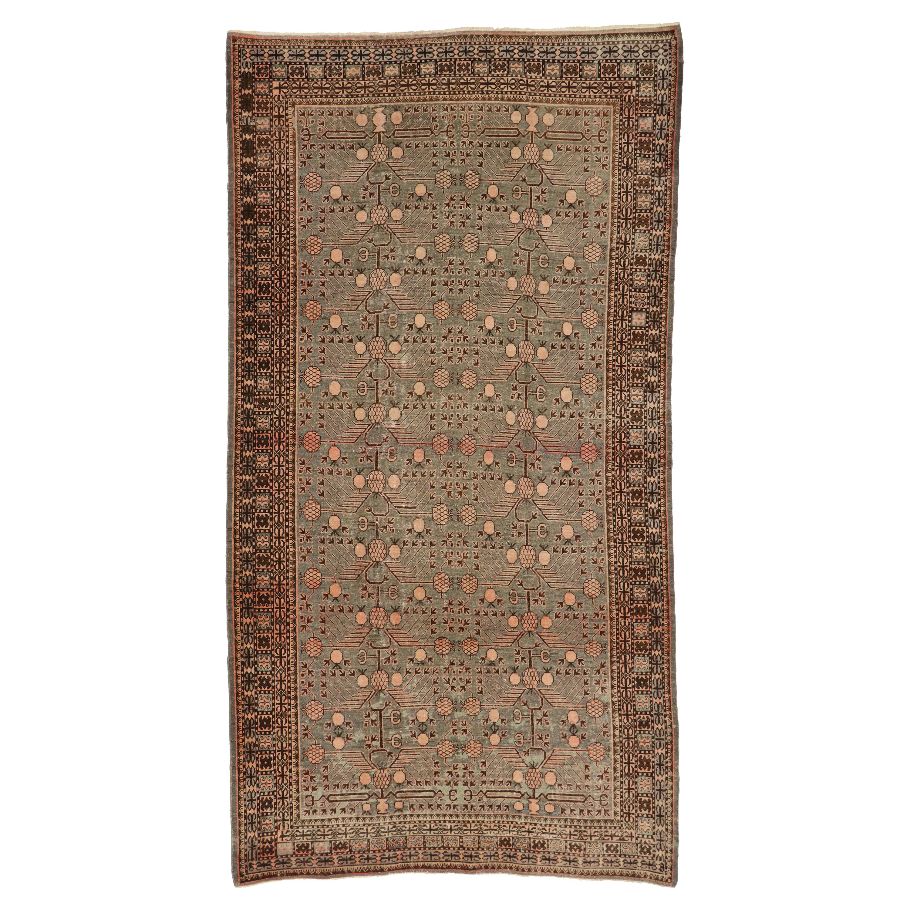 Contemporary Geometric Design Area Rug For Sale at 1stDibs