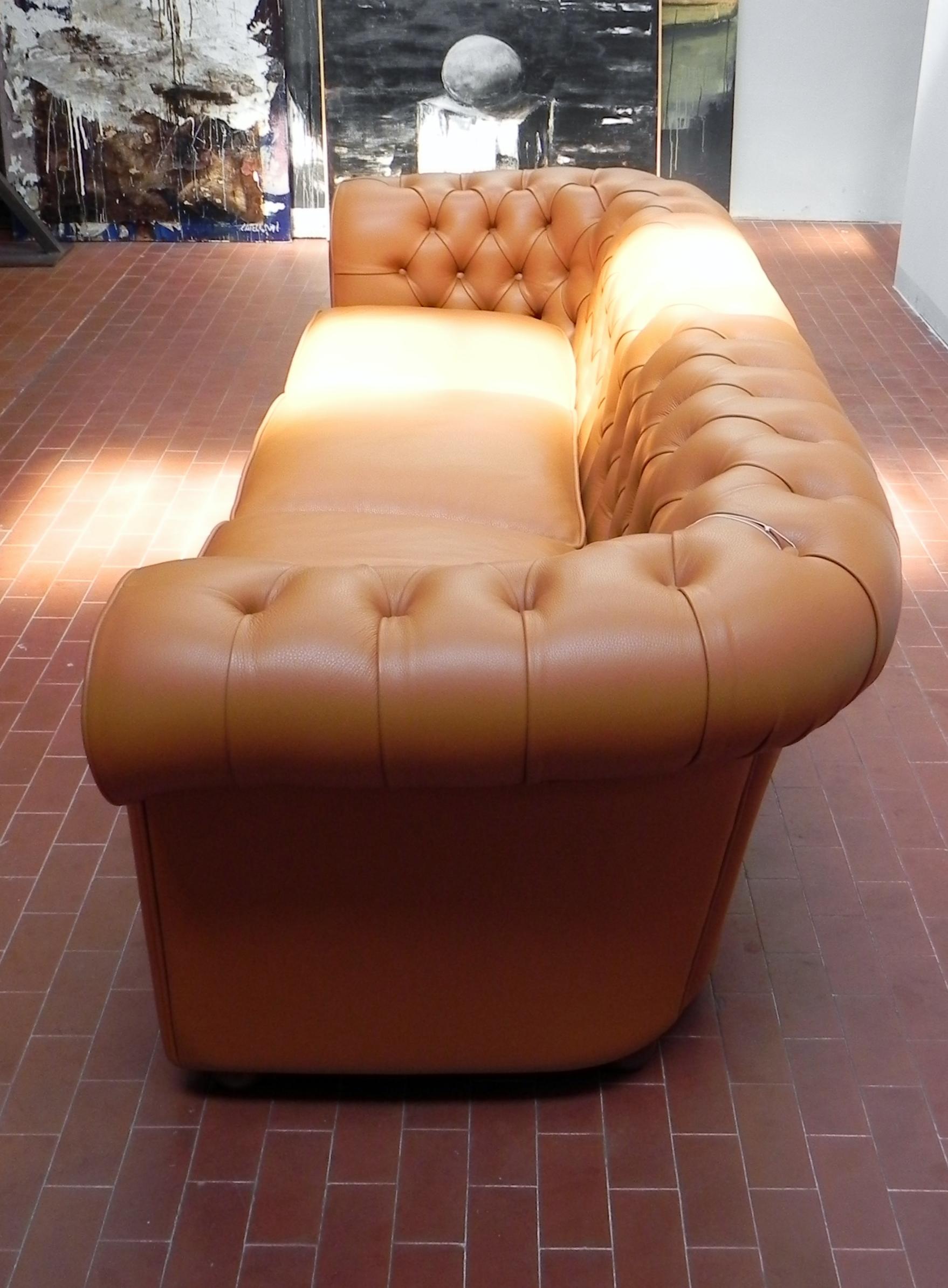 Divano Chesterfield in Vera Pelle, Qualita' Italiana For Sale at ...