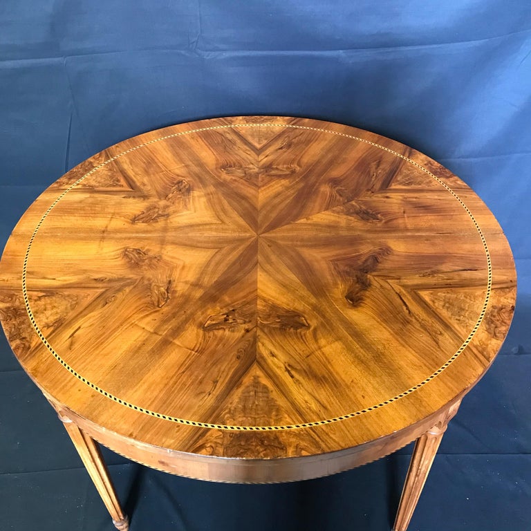 Divine Antique Round French Inlaid Marquetry Table at 1stDibs