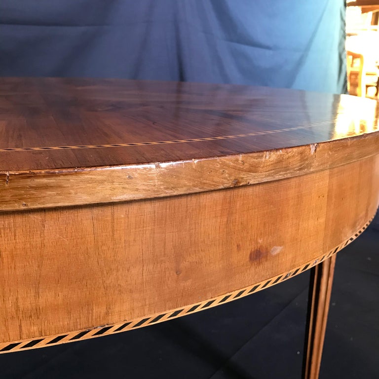 Divine Antique Round French Inlaid Marquetry Table at 1stDibs