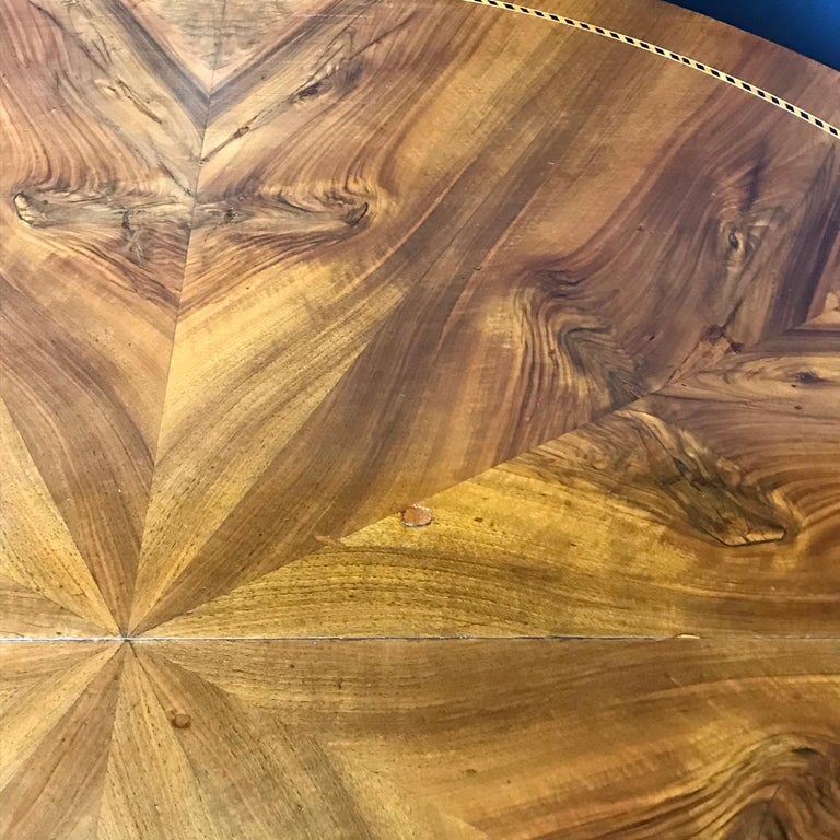 Divine Antique Round French Inlaid Marquetry Table at 1stDibs