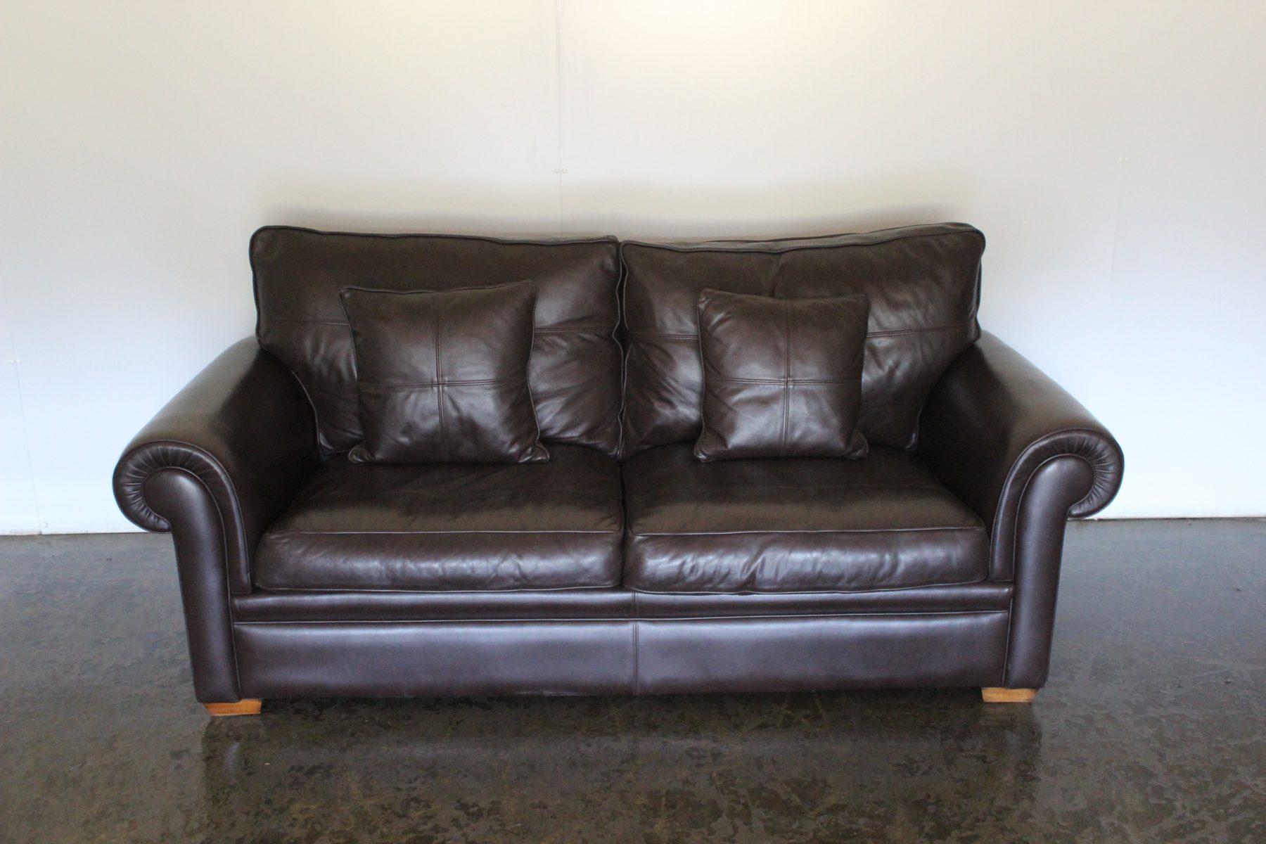 Divine Duresta “Garrick” 2.5-Seat Sofa in Dark Brown Leather For Sale ...