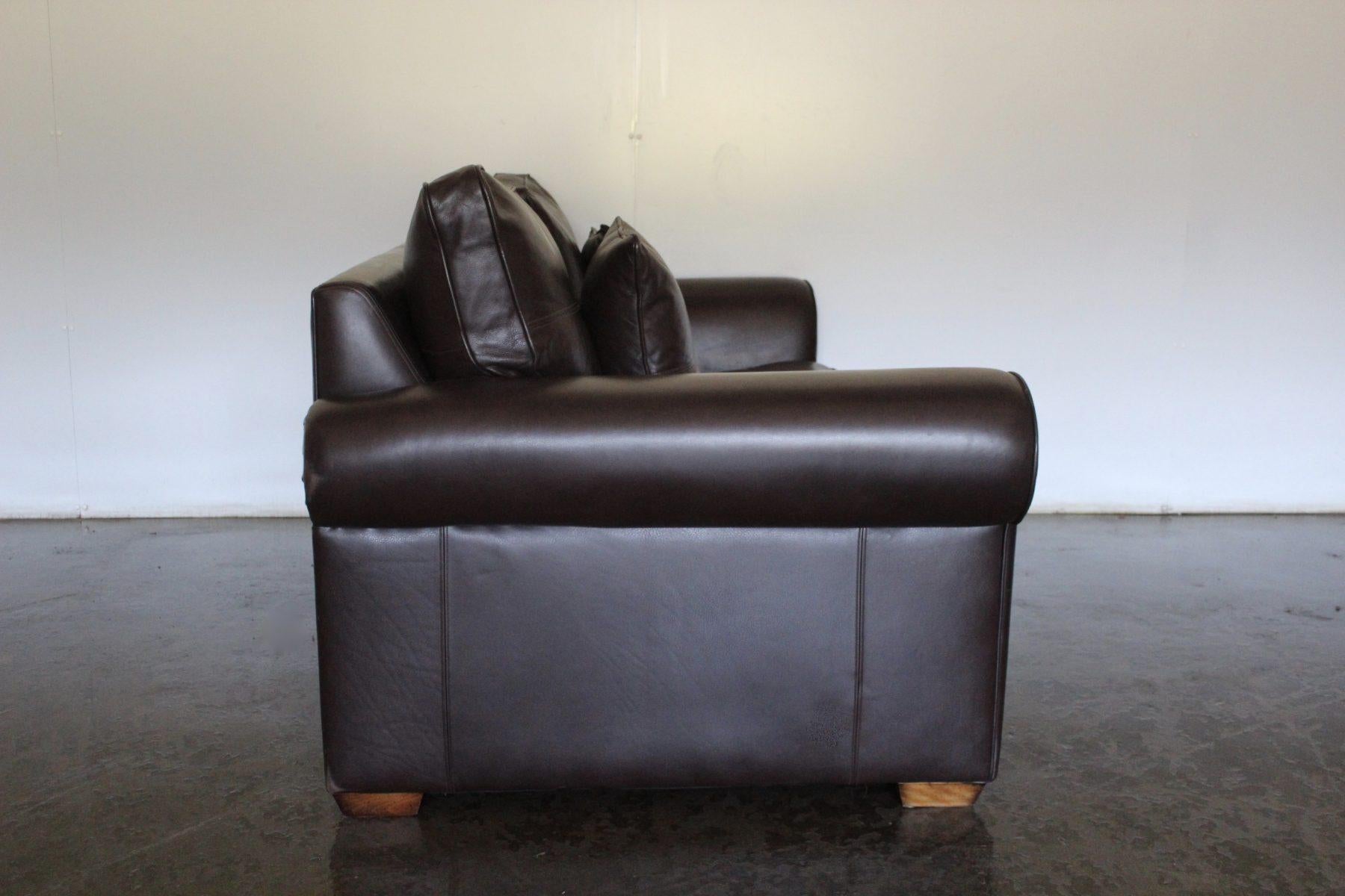 Divine Duresta “Garrick” 2.5-Seat Sofa in Dark Brown Leather For Sale ...