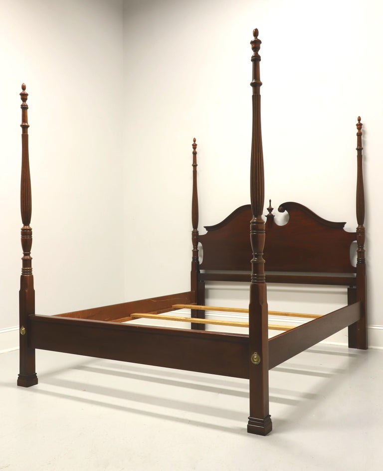DIXIE Mahogany Chippendale Queen Size Four Poster Bed For Sale at 1stDibs