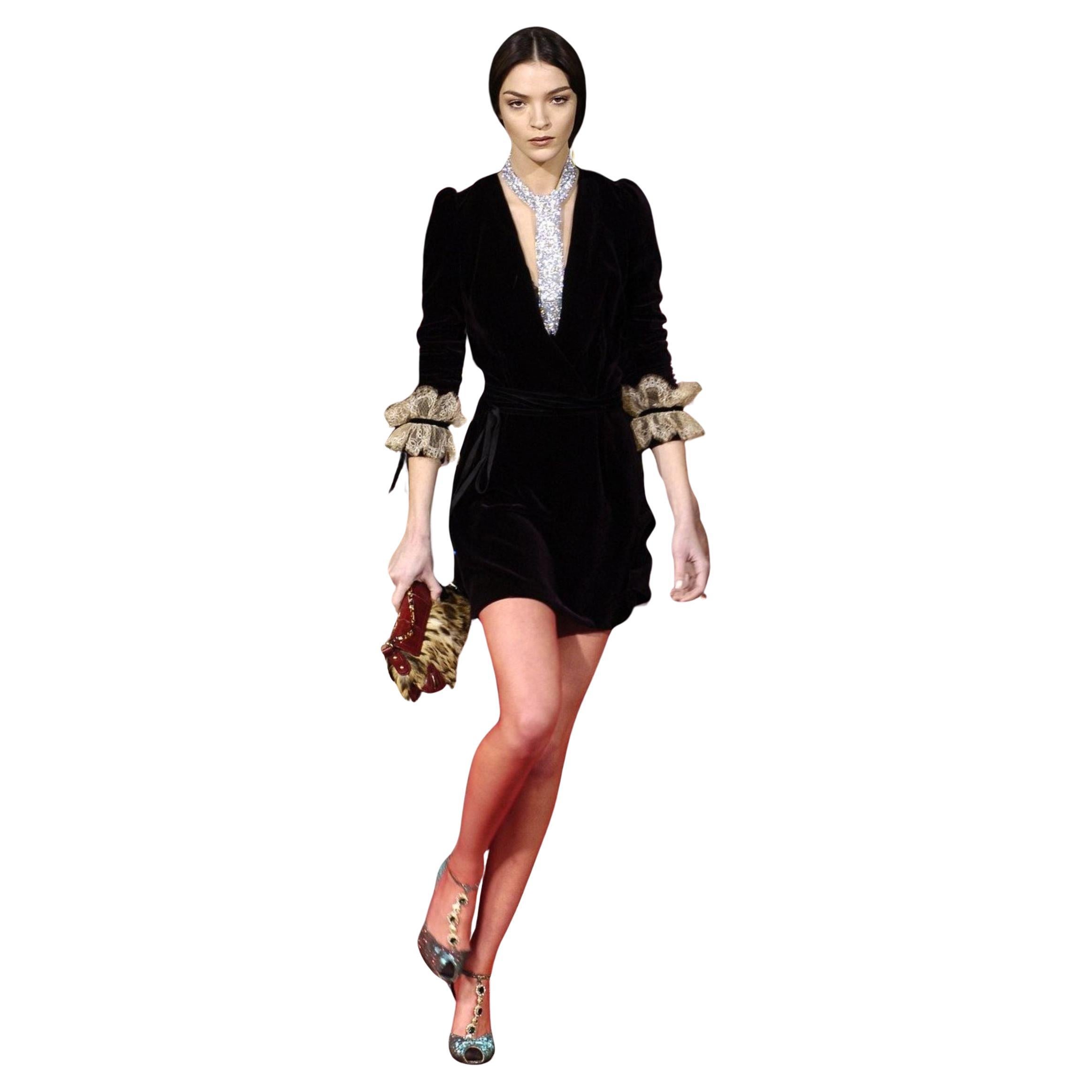 Dolce and Gabbana AW 2004 vintage runway dress For Sale at 1stDibs