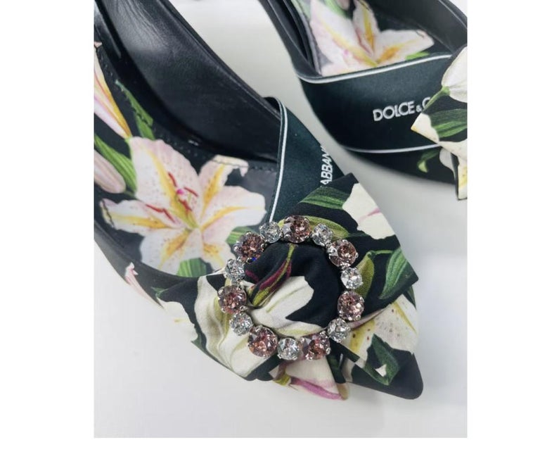 Dolce and Gabbana Black White Cloth Floral Lily Shoes Low Heels DG ...