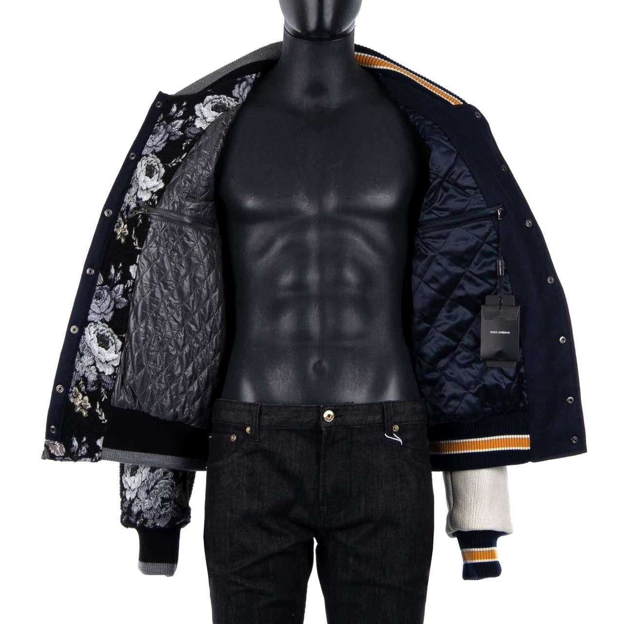 Dolce and Gabbana DG King Chaqueta militar bordada Varsity Azul ...