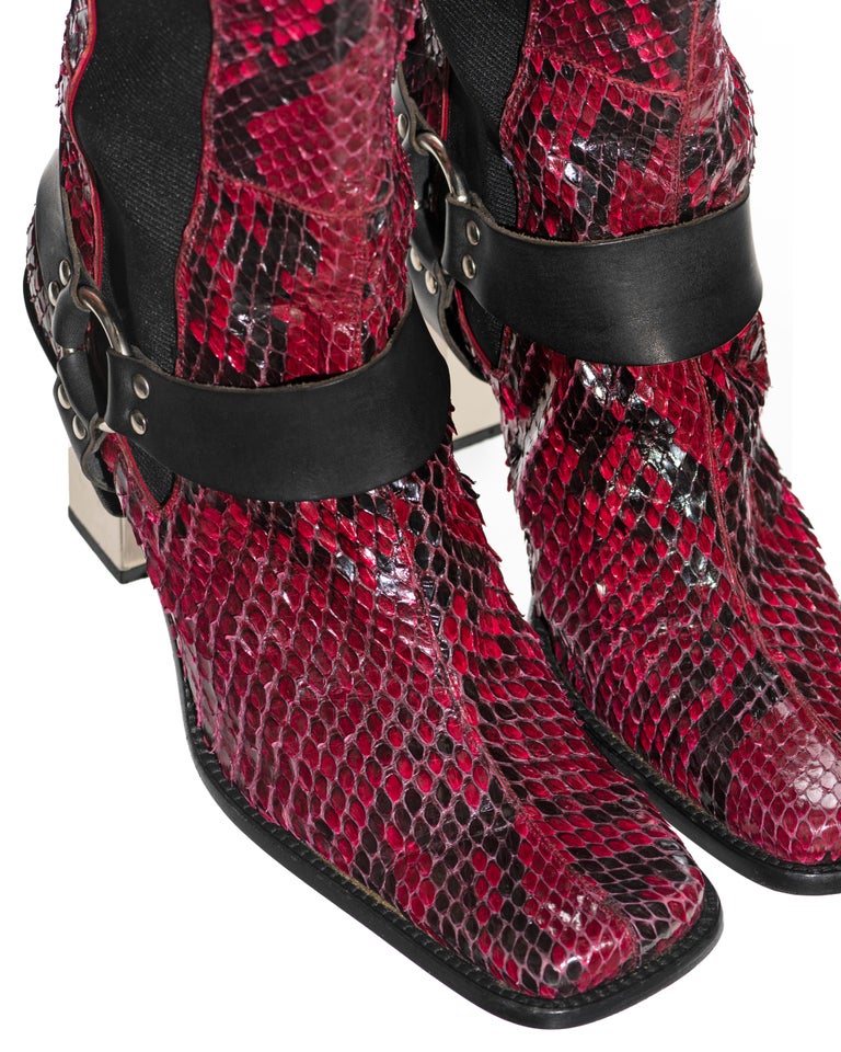 Bottes en python framboise à talons miroir Dolce and Gabbana, A/H 1999 ...