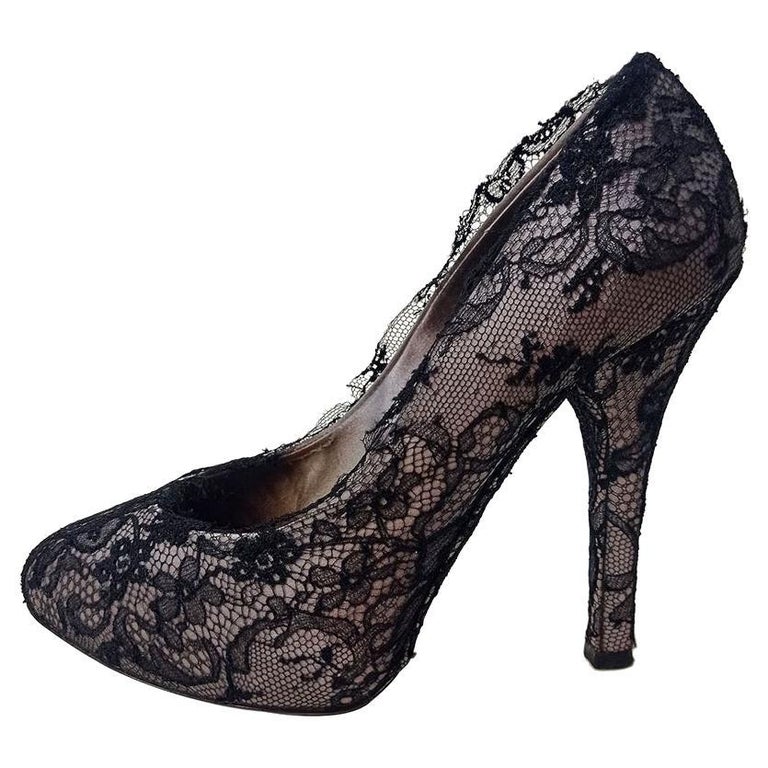 Dolce and Gabbana Satin + lace pumps size 38 For Sale at 1stDibs