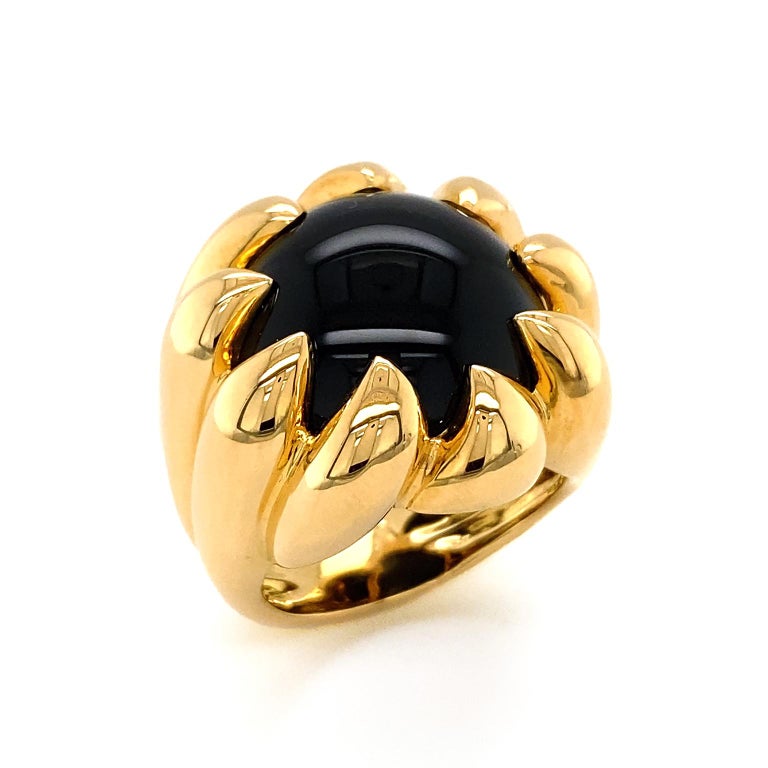 Dome Black Onyx Yellow Gold Ring For Sale at 1stDibs