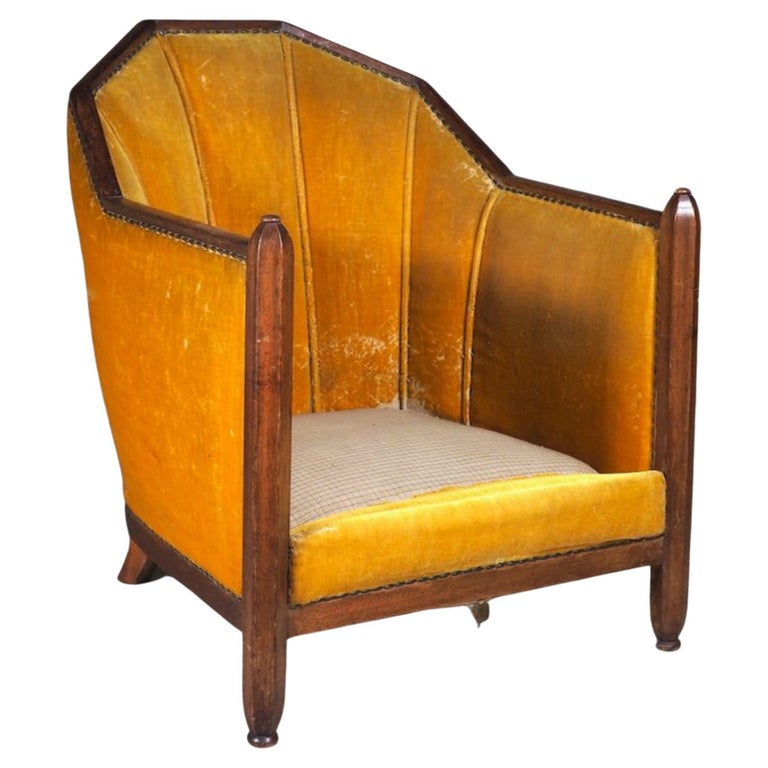 Dominique Single Faceted-Back Club Chair For Sale at 1stDibs