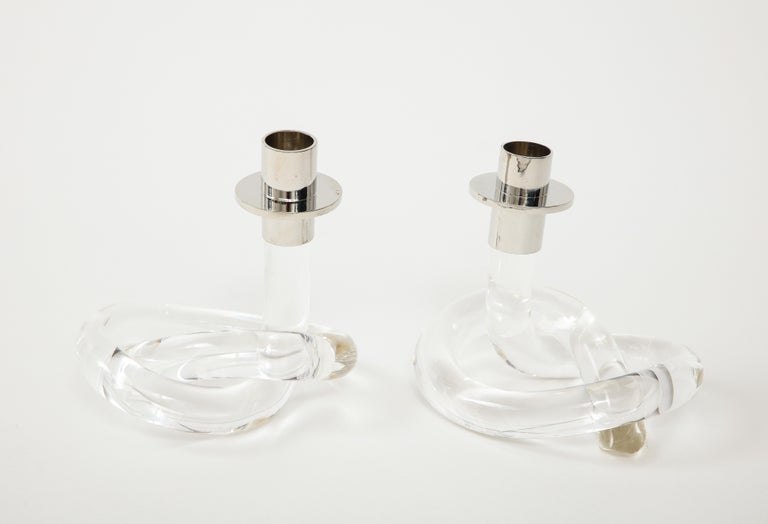 Dorothy Thorpe Lucite Knot Candlesticks For Sale at 1stDibs