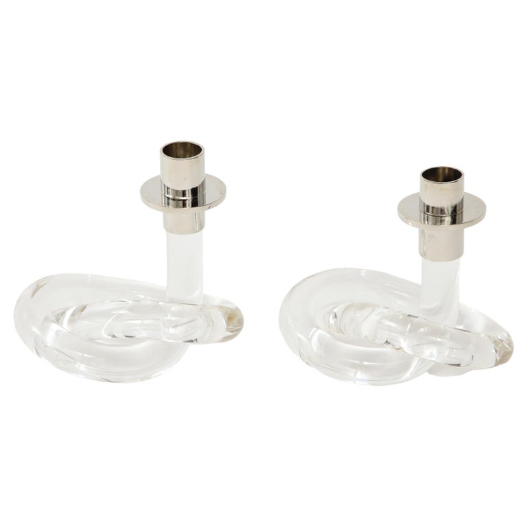 Dorothy Thorpe Lucite Knot Candlesticks For Sale at 1stDibs