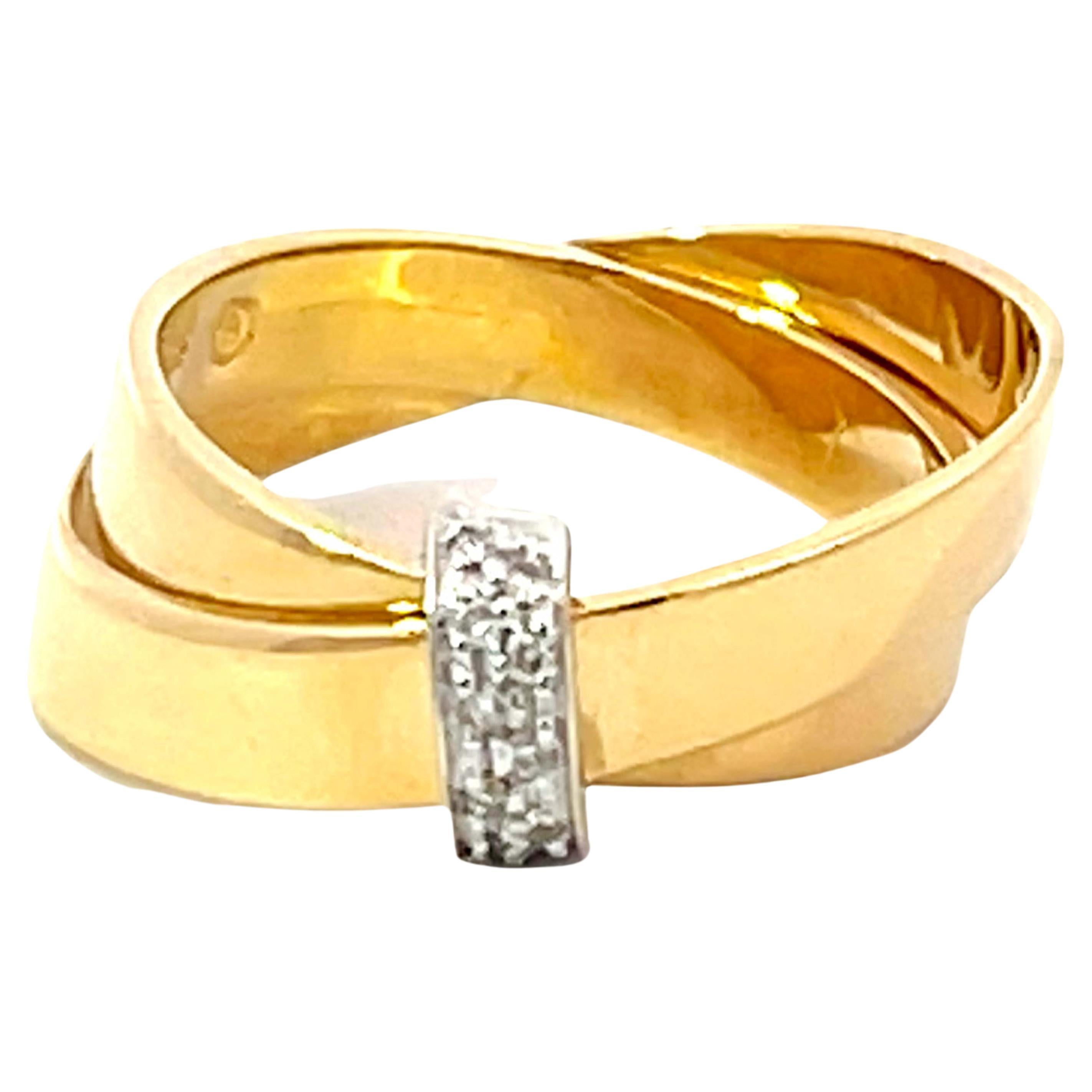 Double Band Diamond Center Ring in 18K Yellow Gold For Sale at 1stDibs