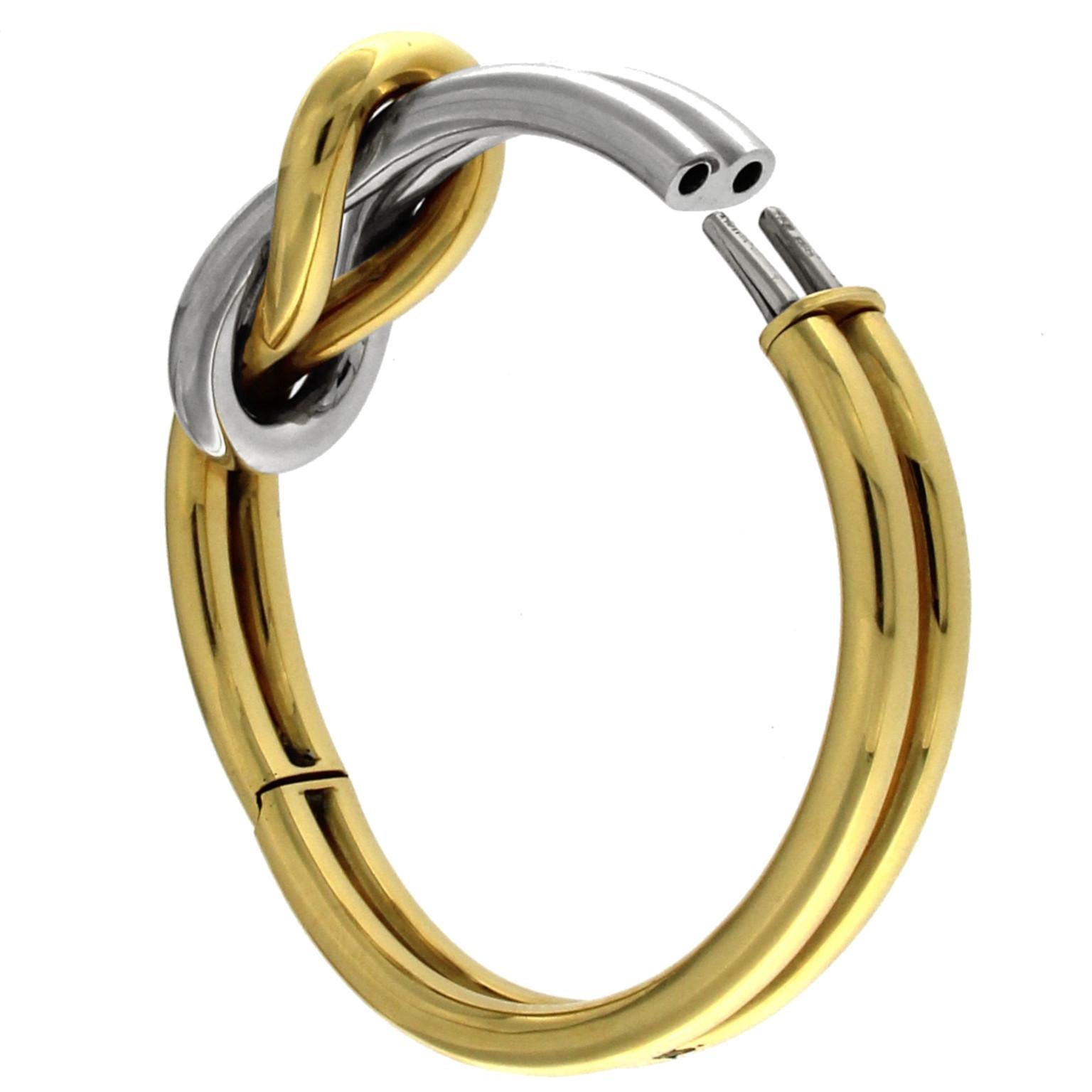 Double Knot Set in White and Yellow 18 Karat Gold For Sale at 1stDibs