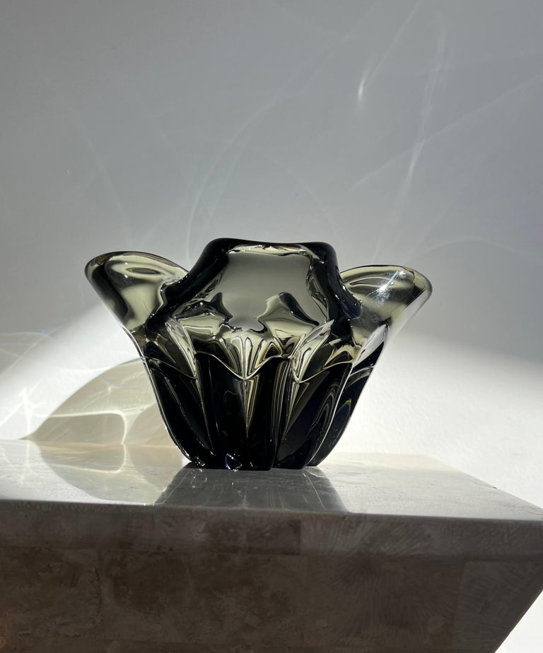 Dramatic Hand Blown Art Glass Vessel in Amethyst, 20th Century at 1stDibs