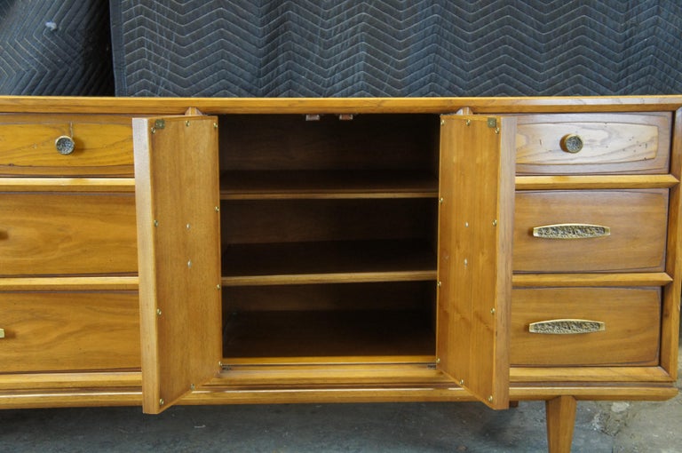 Drexel Heritage Mid-Century Modern Lowboy Dresser Buffet Sideboard ...