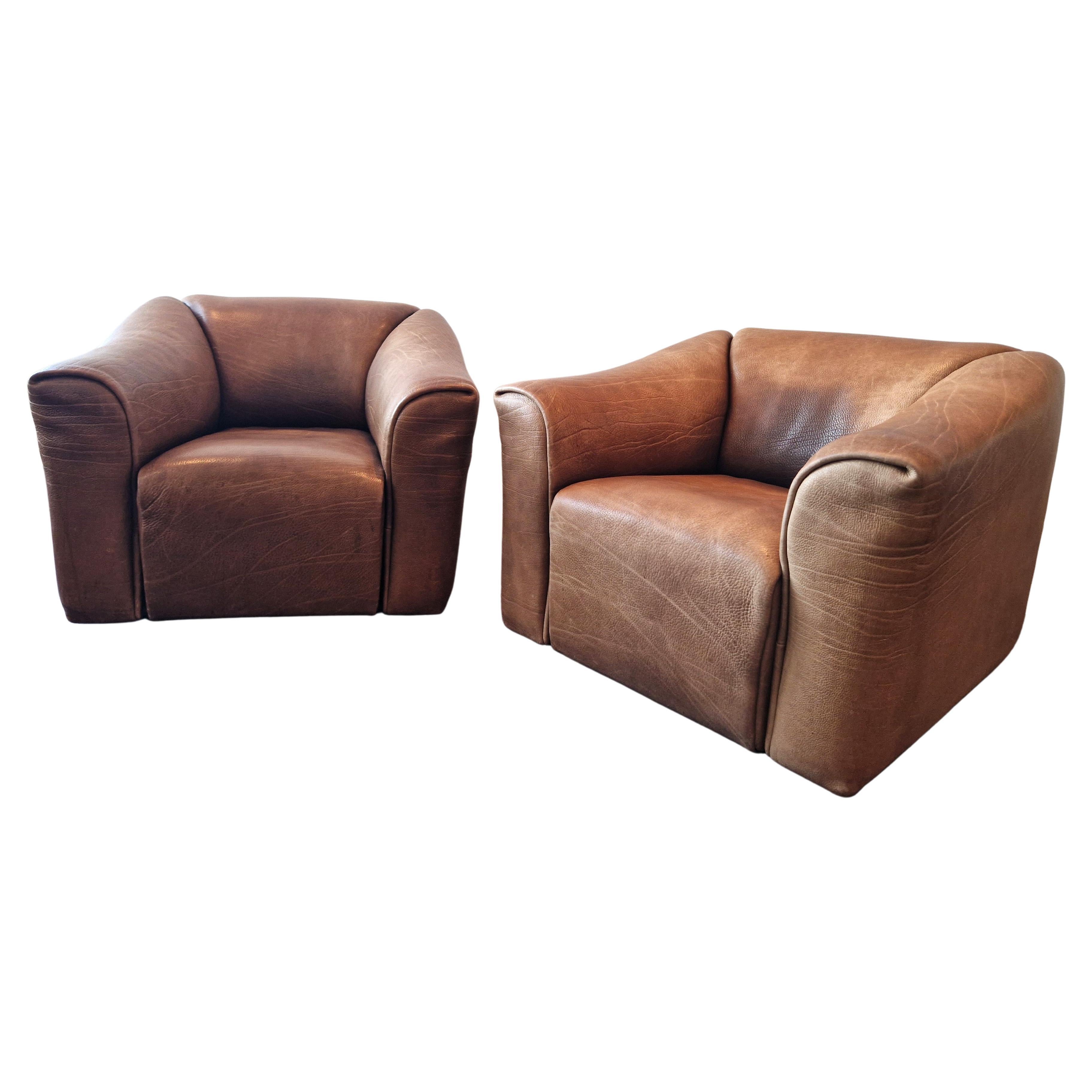 Thick brown buffalo leather lounge chairs in the Style of the model ...
