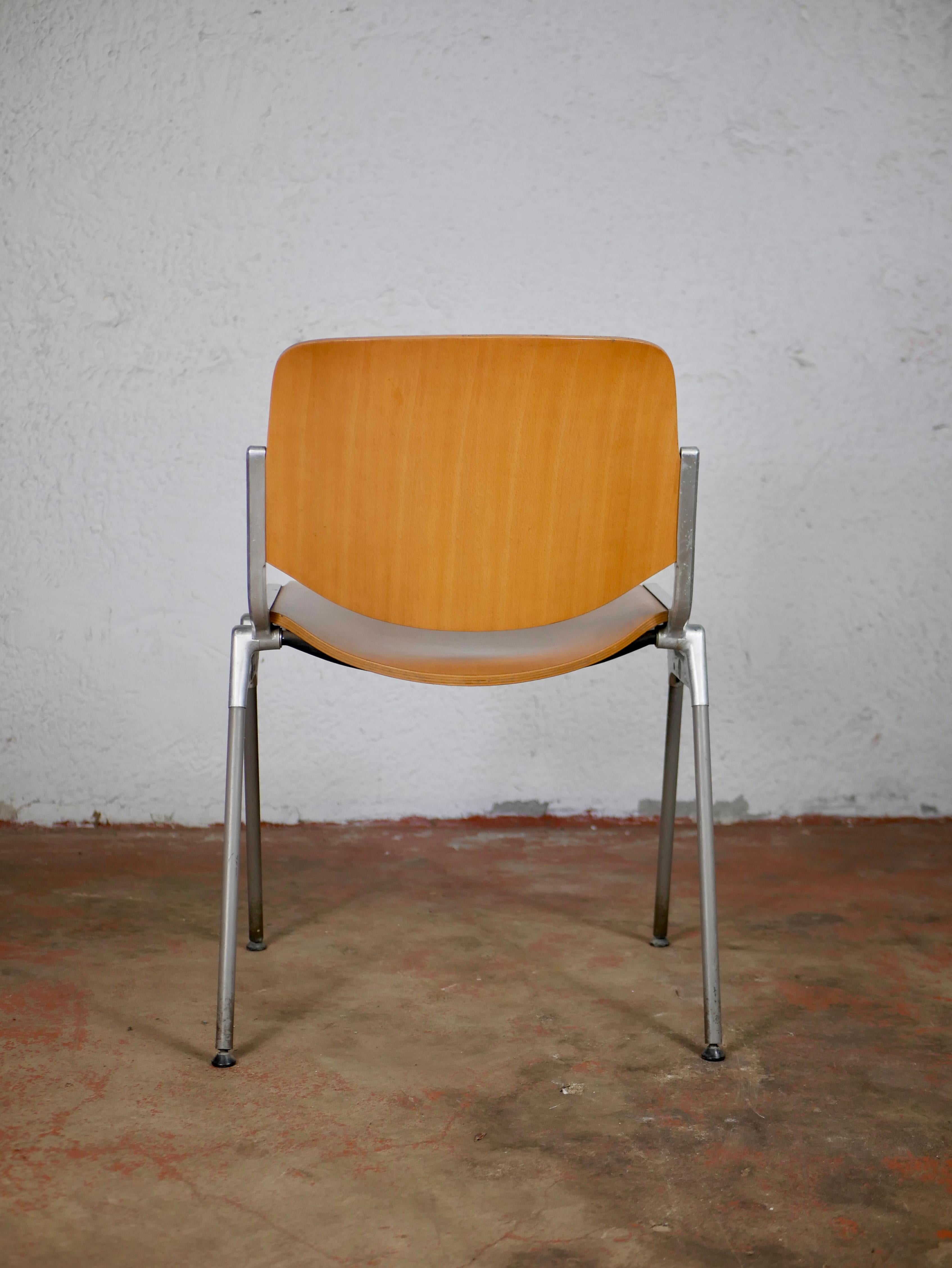 DSC 106 wood chair by Giancarlo Piretti for Castelli at 1stDibs