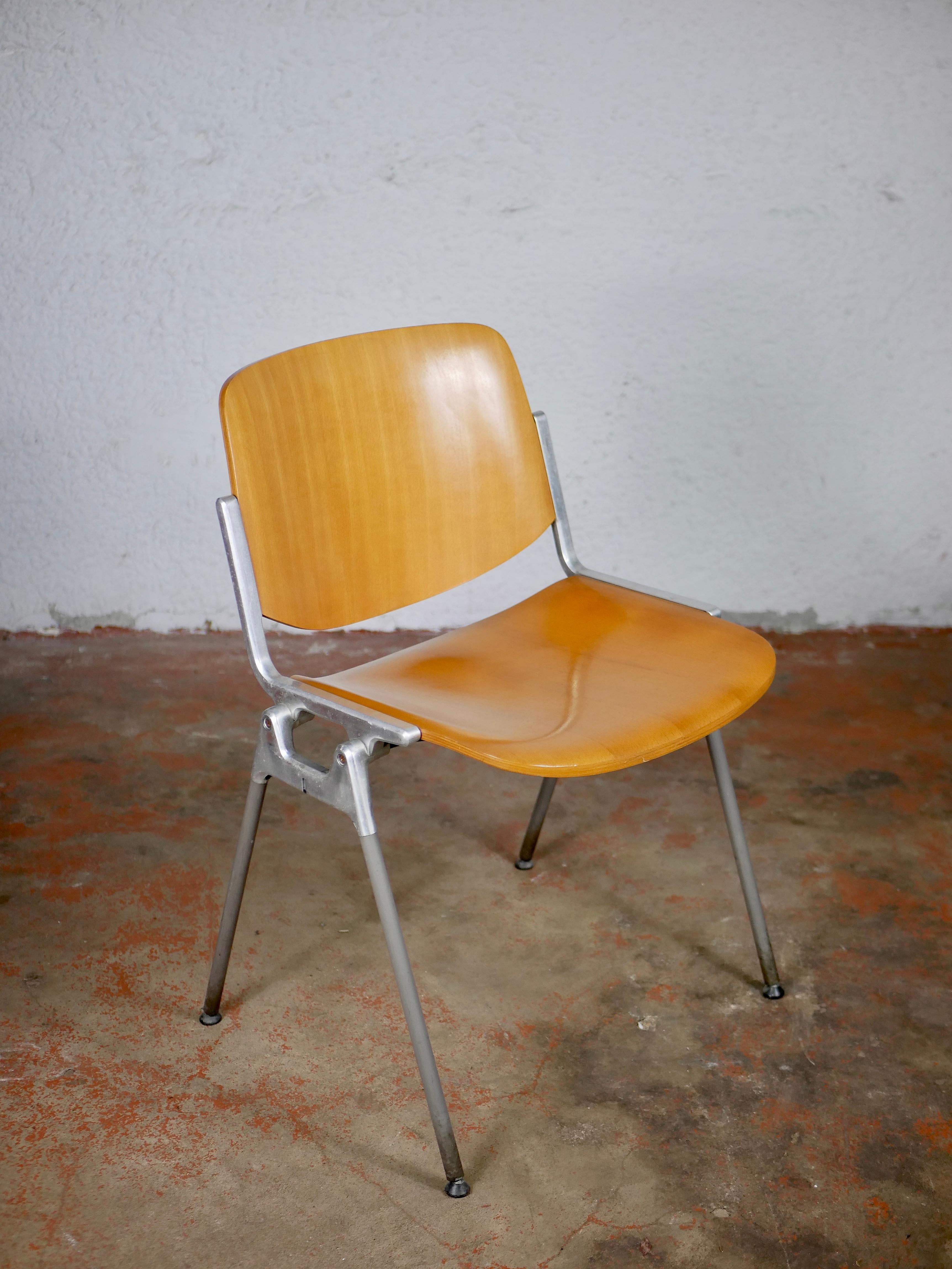 DSC 106 wood chair by Giancarlo Piretti for Castelli at 1stDibs