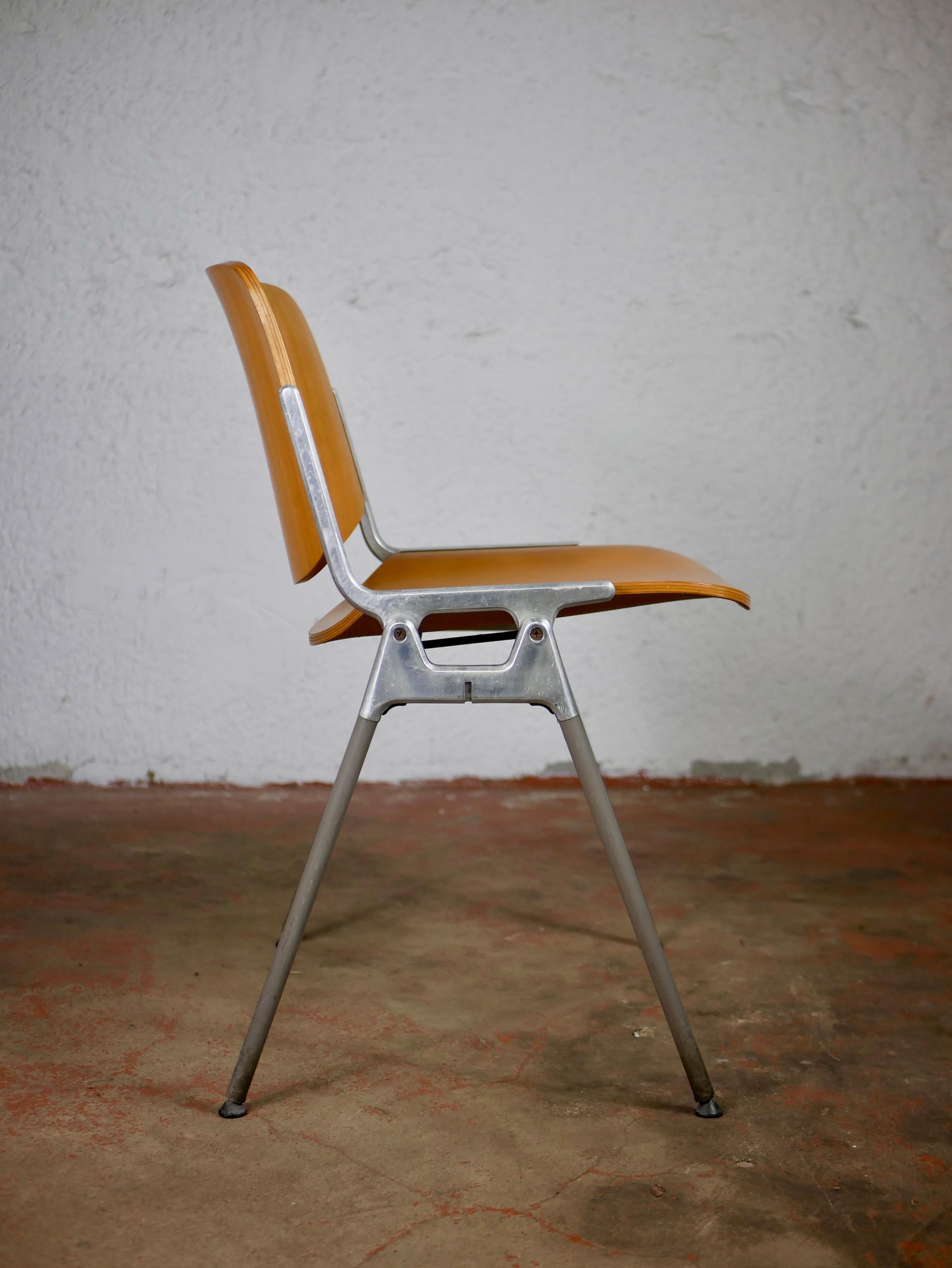 DSC 106 wood chair by Giancarlo Piretti for Castelli at 1stDibs