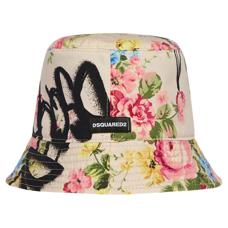 Dsquared2 Graffiti Lettering Camo Spray Bucket (M) For Sale at 1stDibs