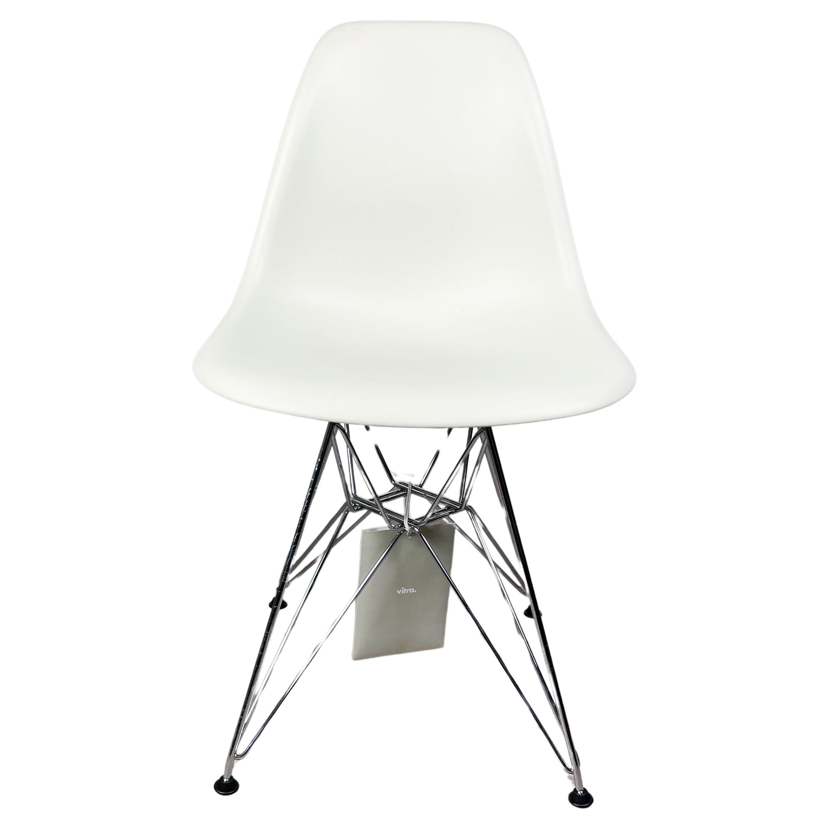 DSR Chairs by Charles and Ray Eames for Vitra, 4 pieces For Sale at 1stDibs