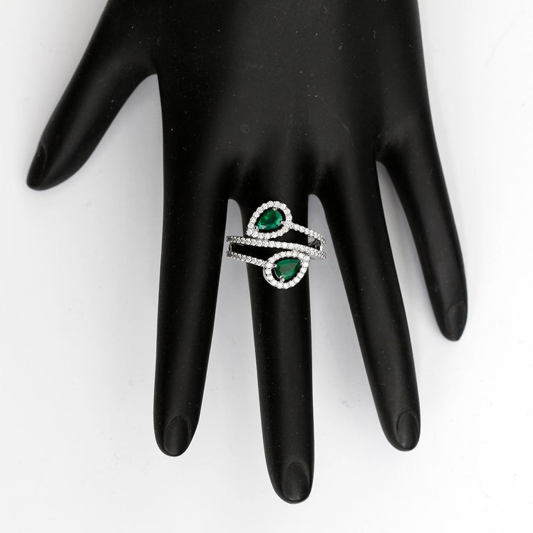 Dual Pear Emerald 14 Karat White Gold Ring For Sale at 1stDibs