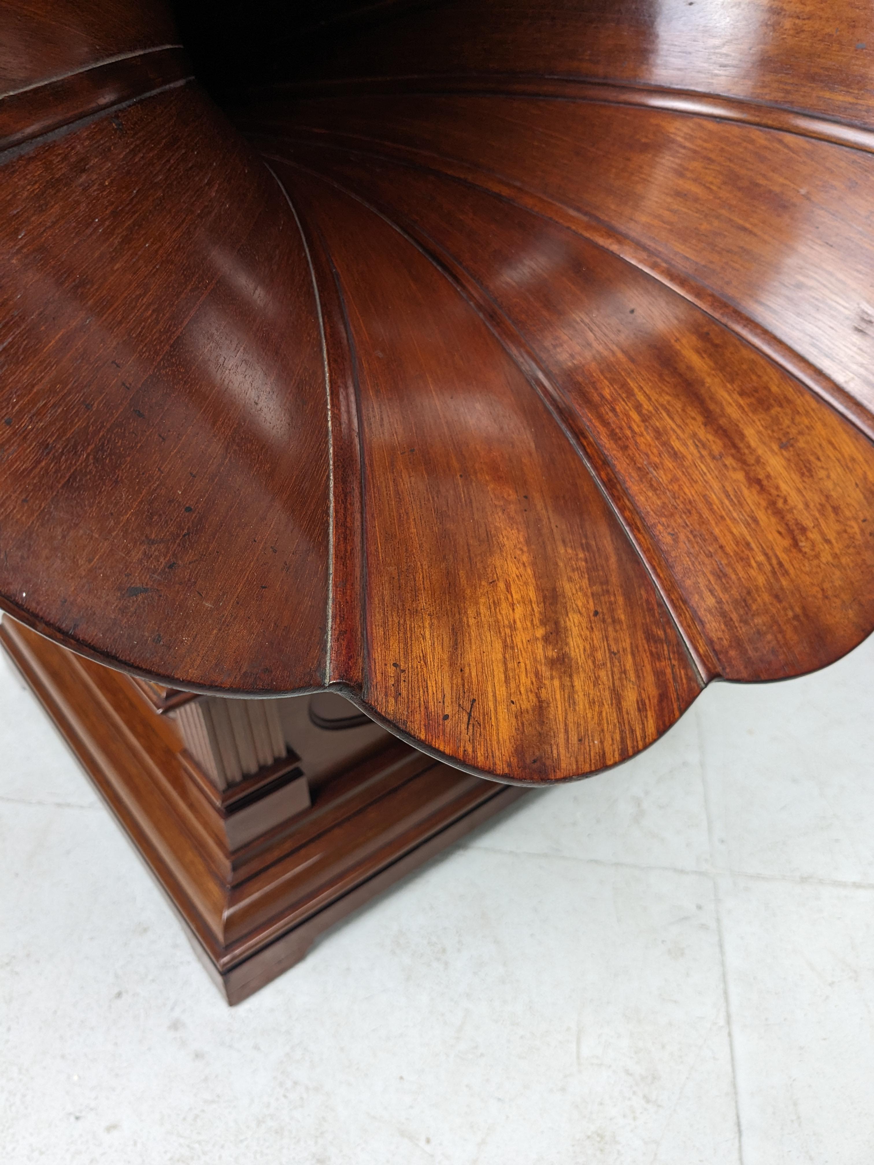 Dulcephone horn gramophone c. 1910. Wooden horn, large, magnificent ...