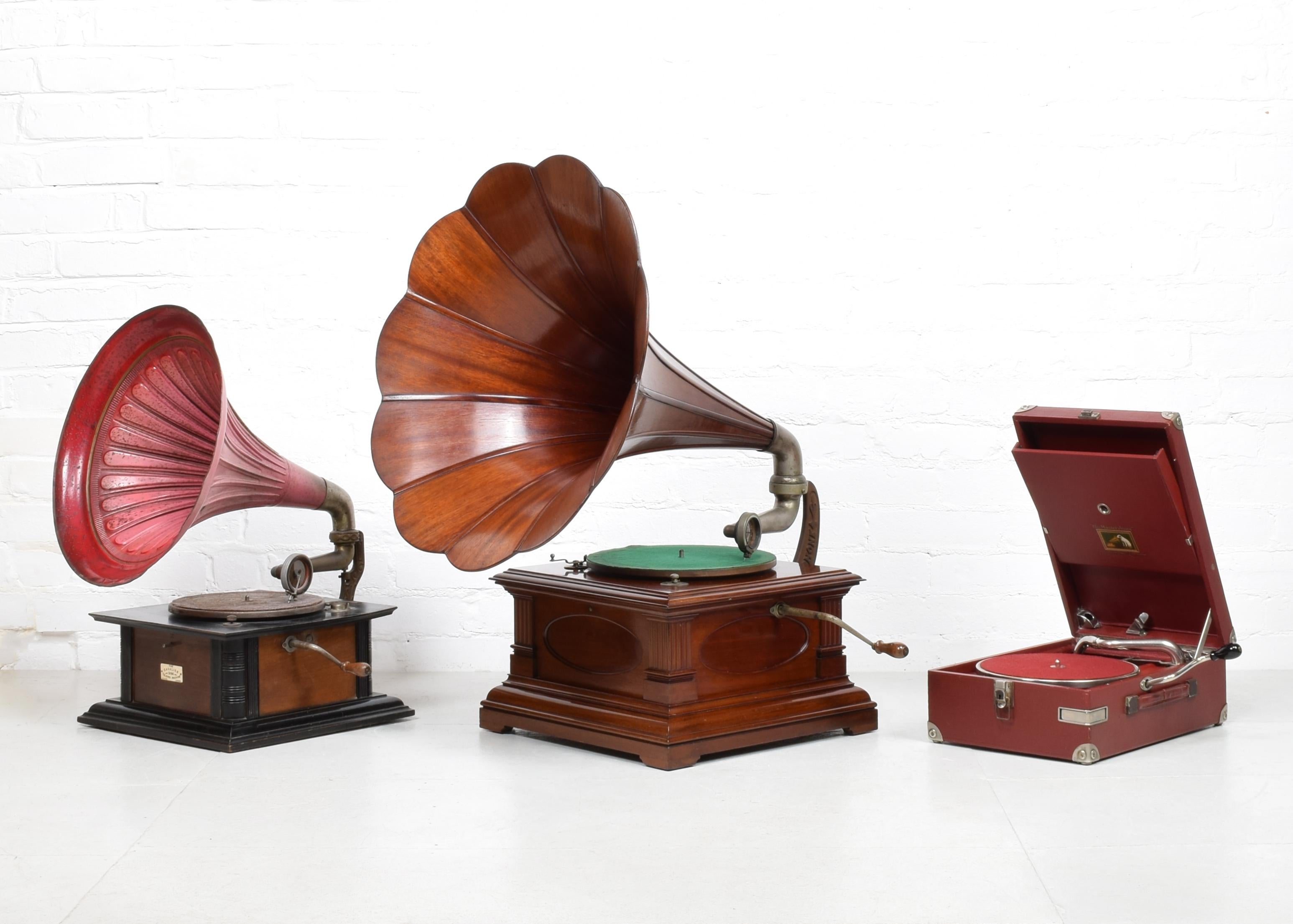 Dulcephone horn gramophone c. 1910. Wooden horn, large, magnificent ...