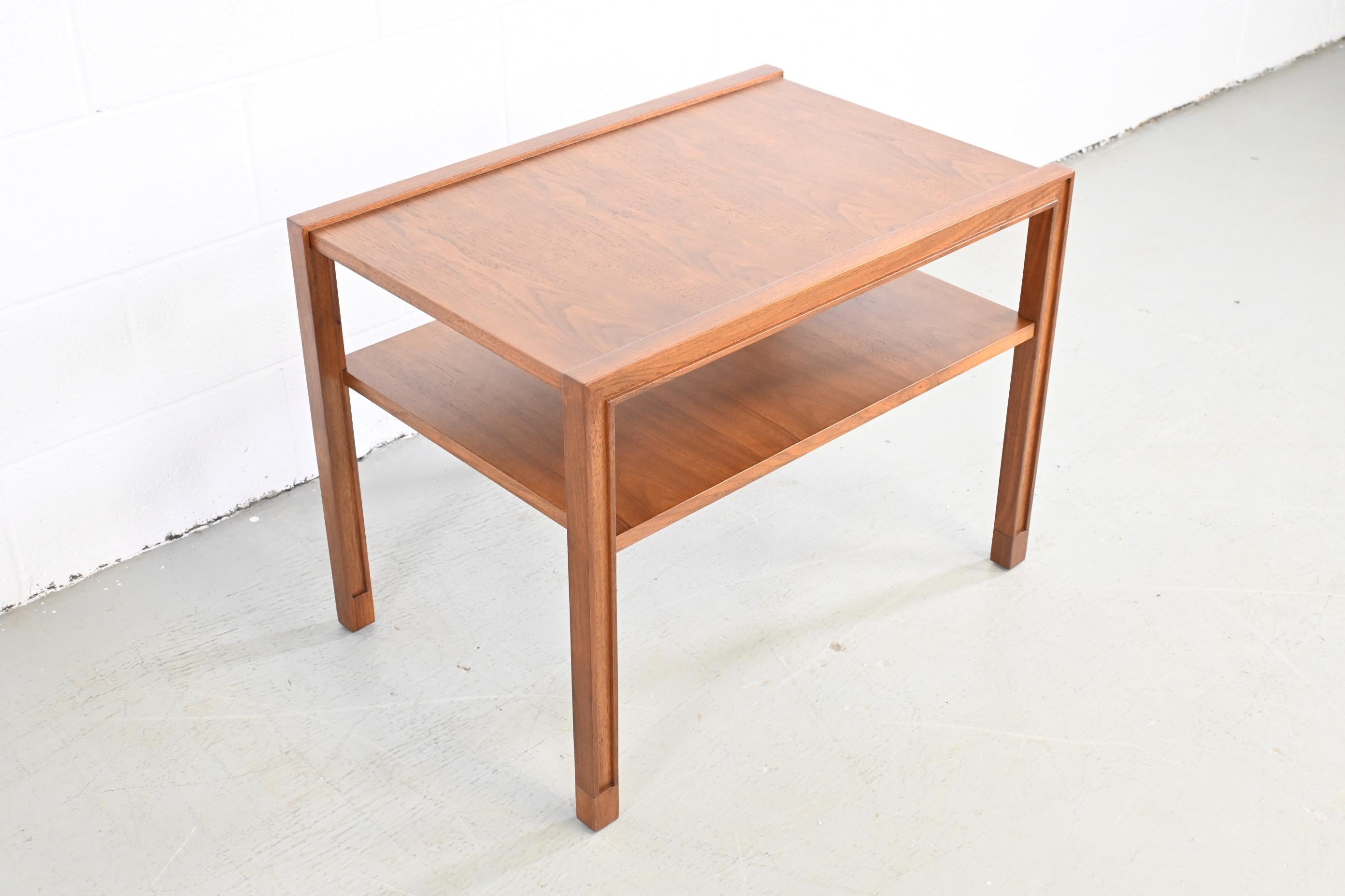 Dunbar Furniture Mid-Century Modern Walnut End Table For Sale at 1stDibs