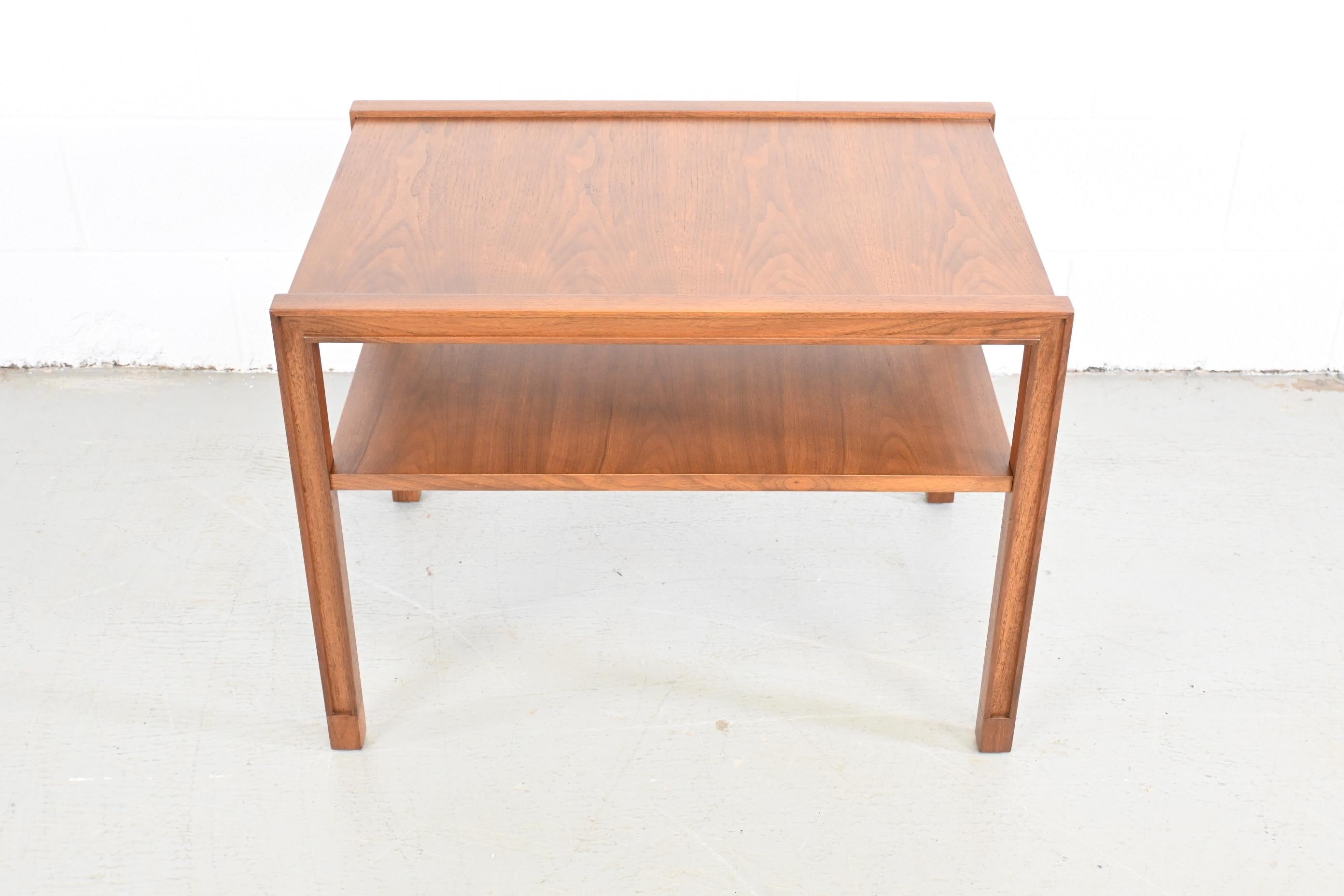 Dunbar Furniture Mid-Century Modern Walnut End Table For Sale at 1stDibs