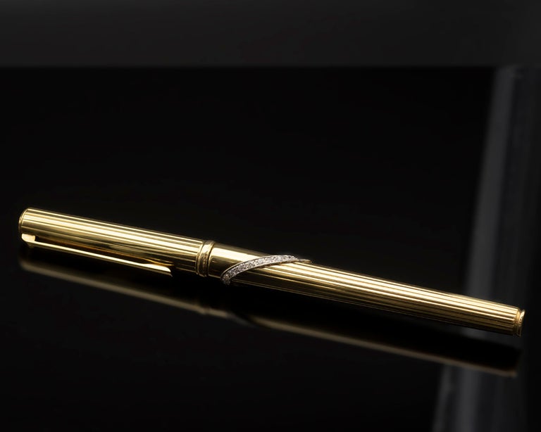 Dunhill 18 Karat Gold and Diamonds Fountain Pen For Sale at 1stDibs ...