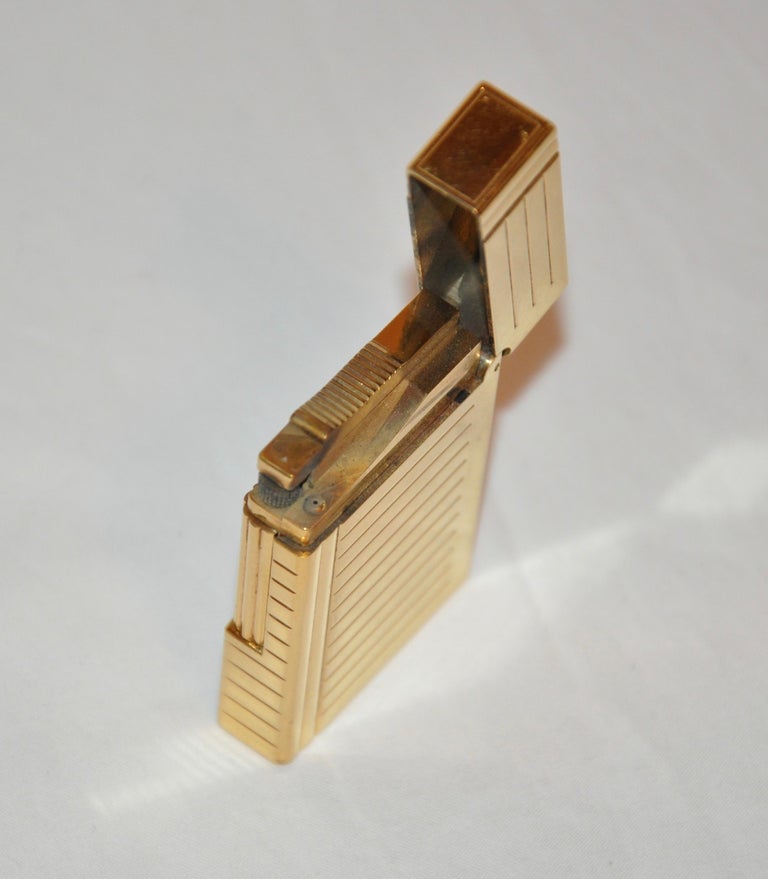 Dupont 18k Solid Yellow Gold Lighter in Original Box For Sale at 1stDibs