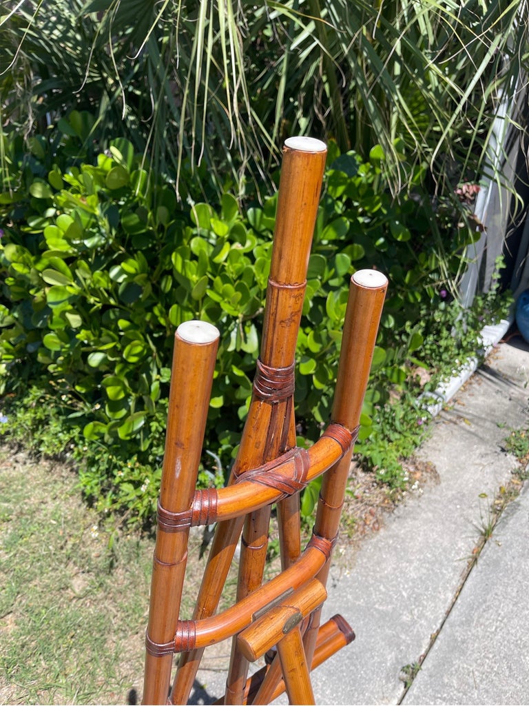 E. Murio Manila Rattan and Leather Folding Easel For Sale at 1stDibs
