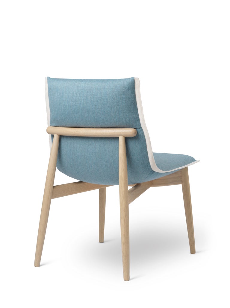E004 Embrace Chair in Oak White Oil with Mood 3103 Fabric and White ...