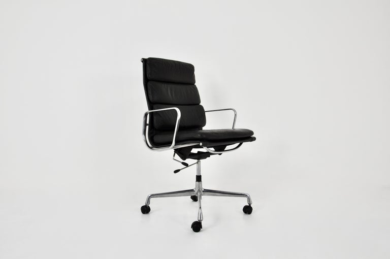 Ea 216 Soft Pad Desk Chair by Charles and Ray Eames for ICF, 1970s at ...