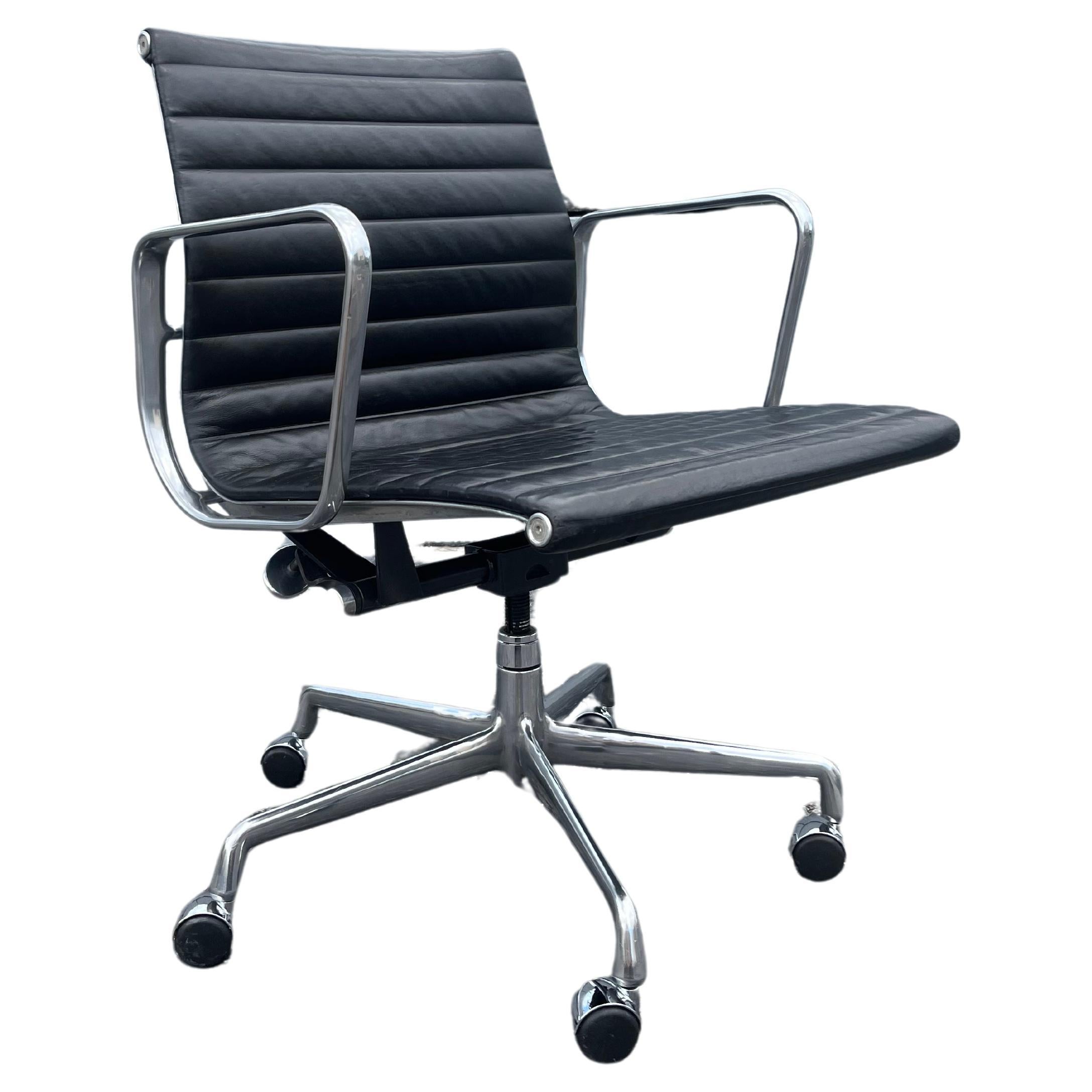 Charles and Ray Eames Office Chairs Desk - 216 For Sale at 1stDibs ...